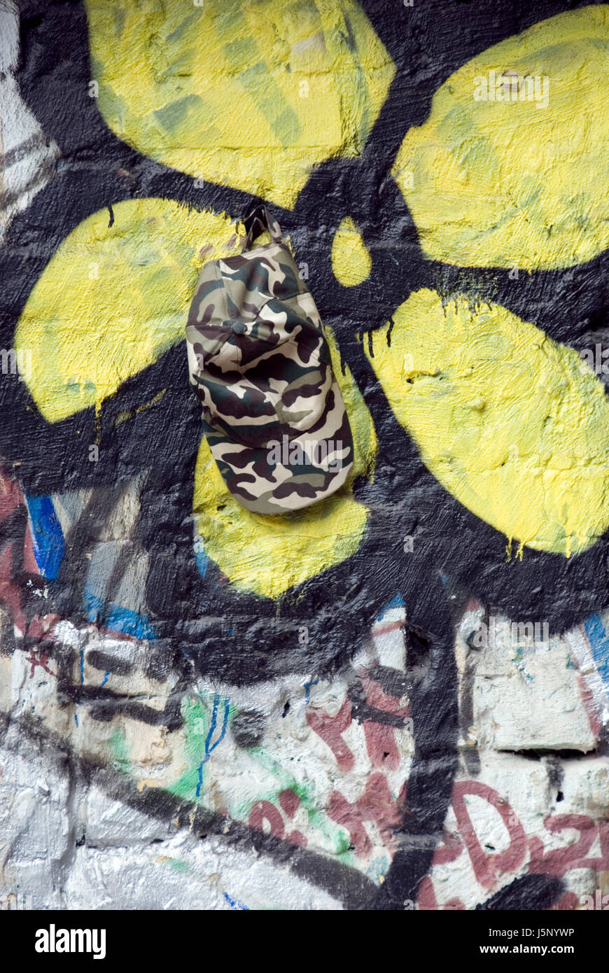 symbolic flower plant hat marguerite daub graffiti grafitti cap magic ...