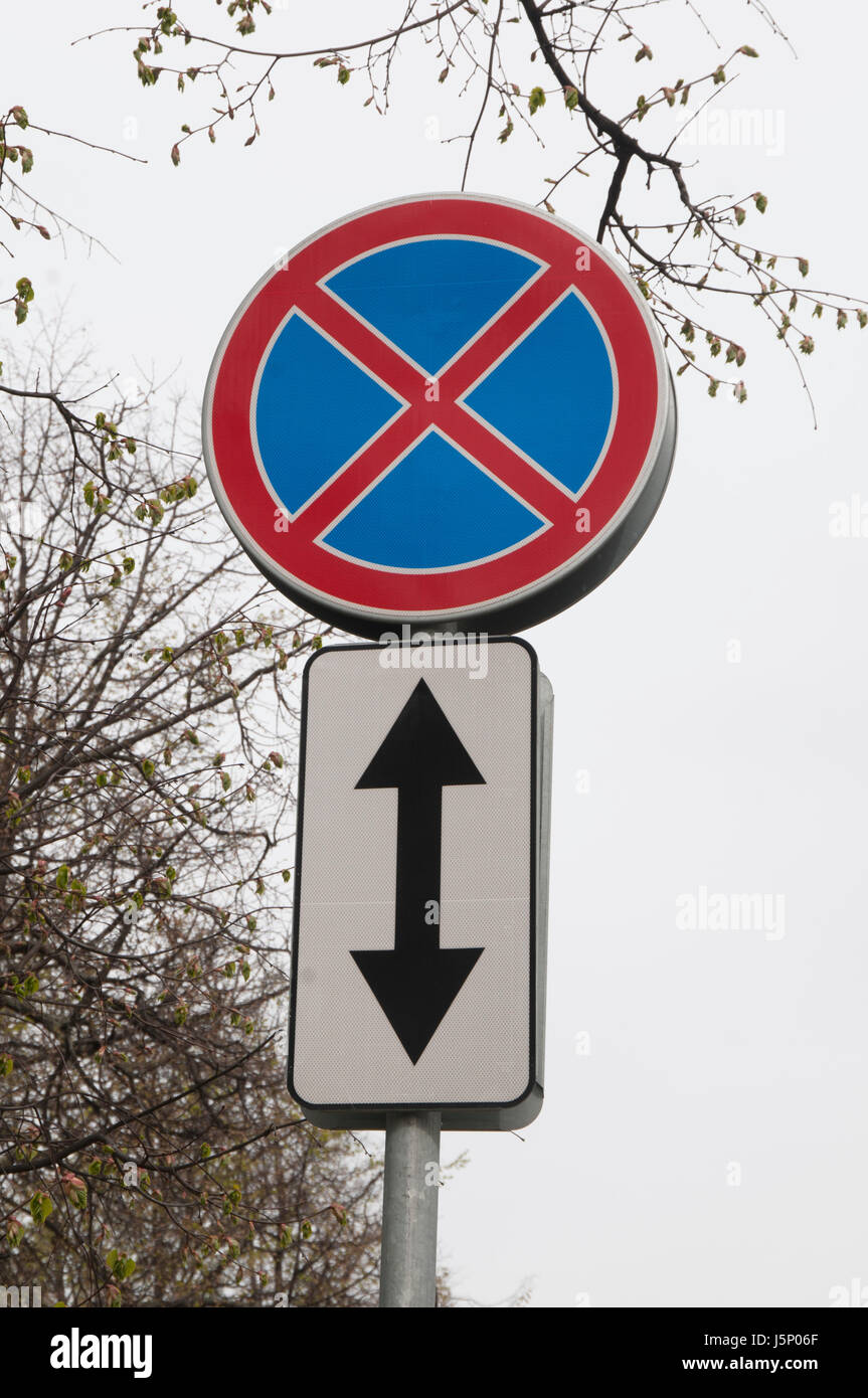 Road sign "Parking prohibited Stock Photo - Alamy