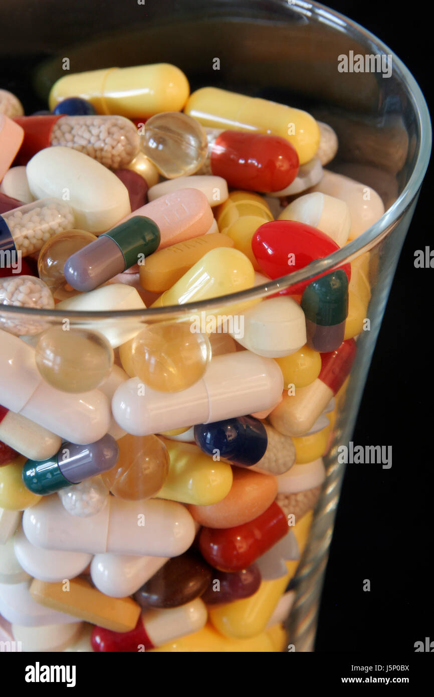Medikamentencocktail hi-res stock photography and images - Alamy