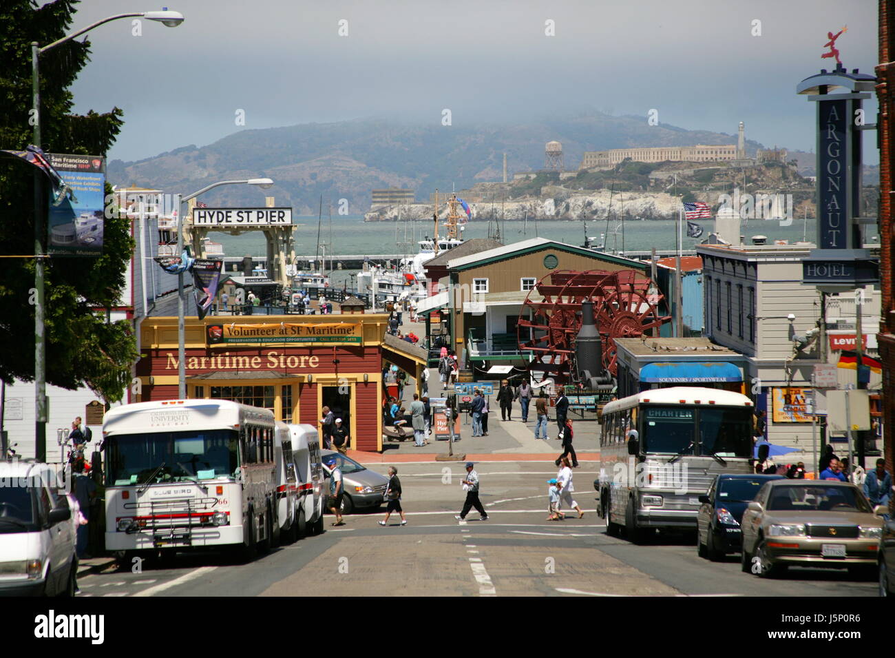 usa harbor california america harbours pedestrian buses vehicle means ...