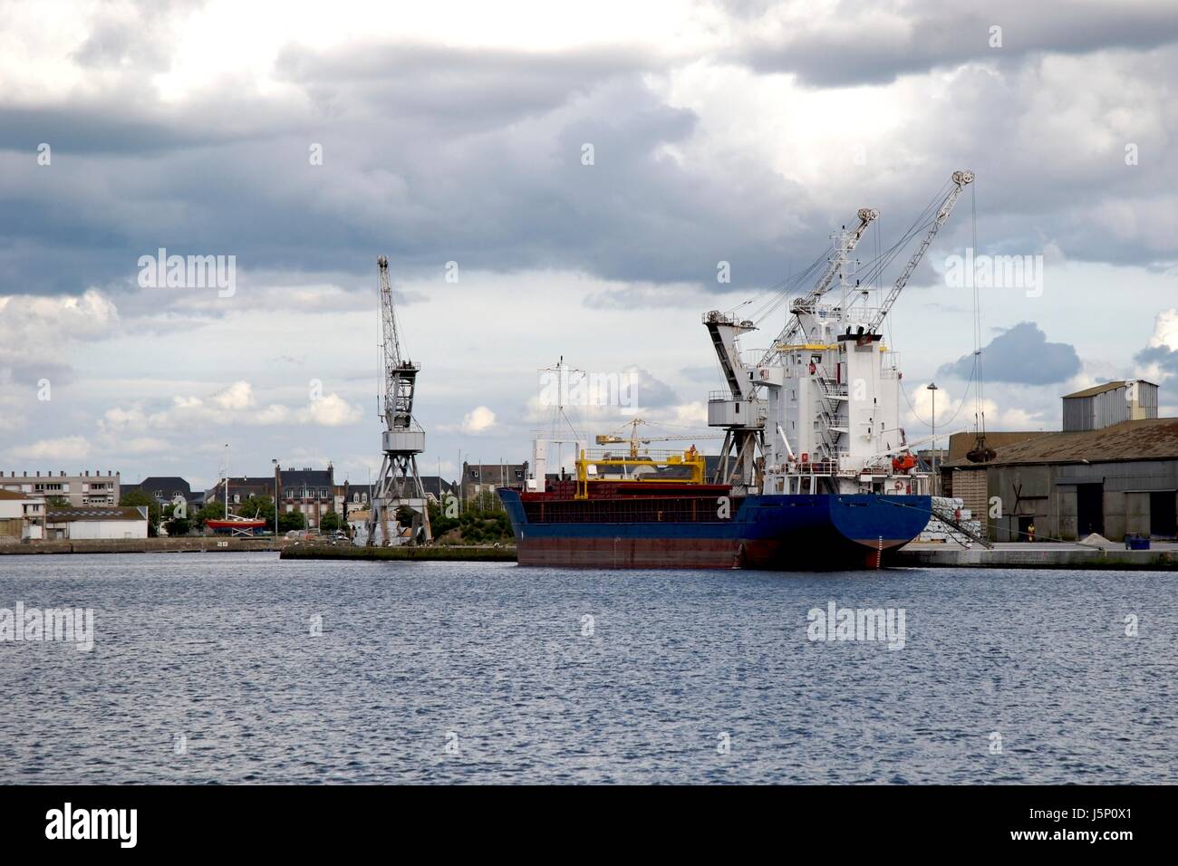 harbor transport harbours load brittany freighter discharge water ...