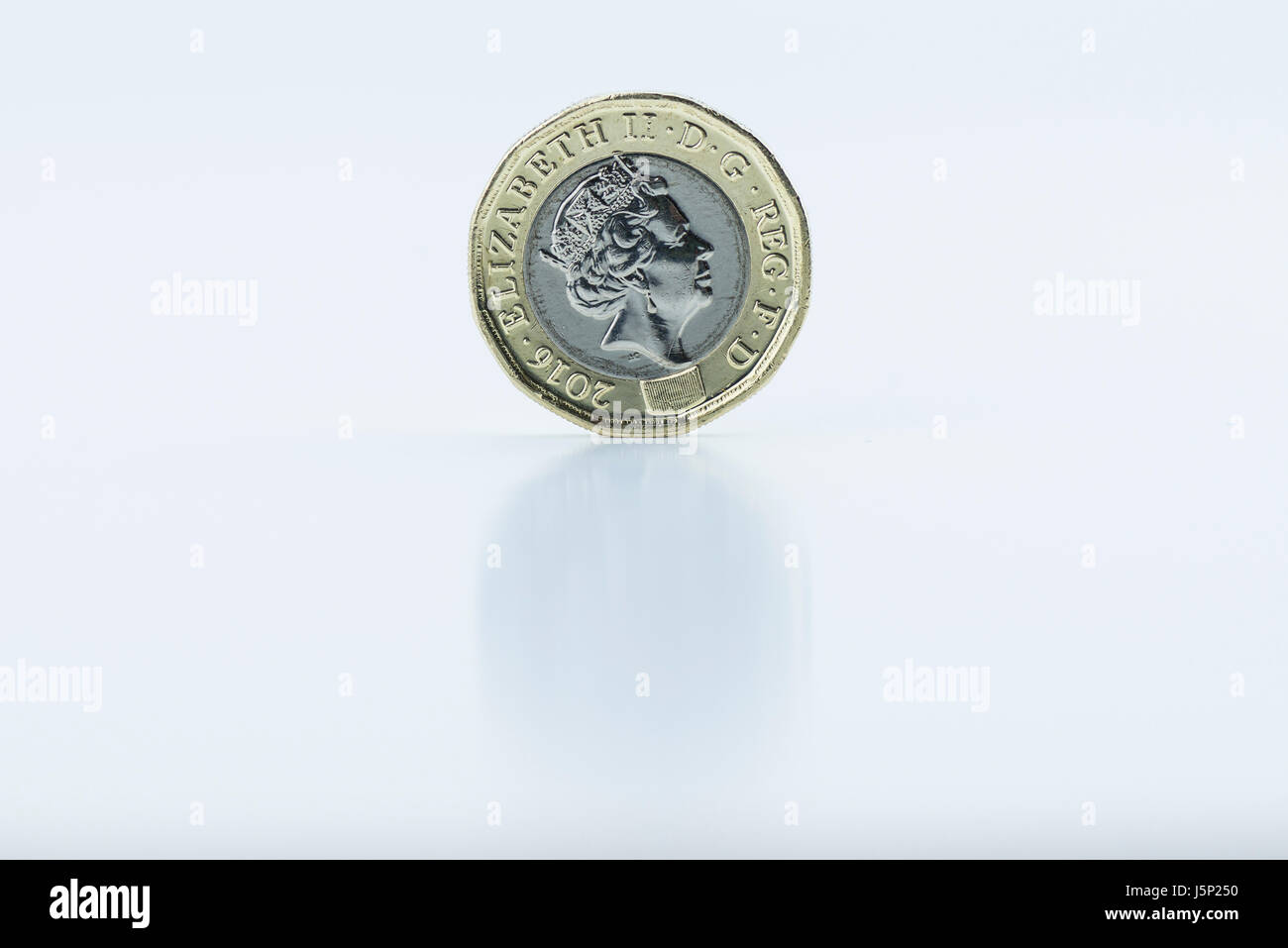 New design of £1 coin Stock Photo - Alamy
