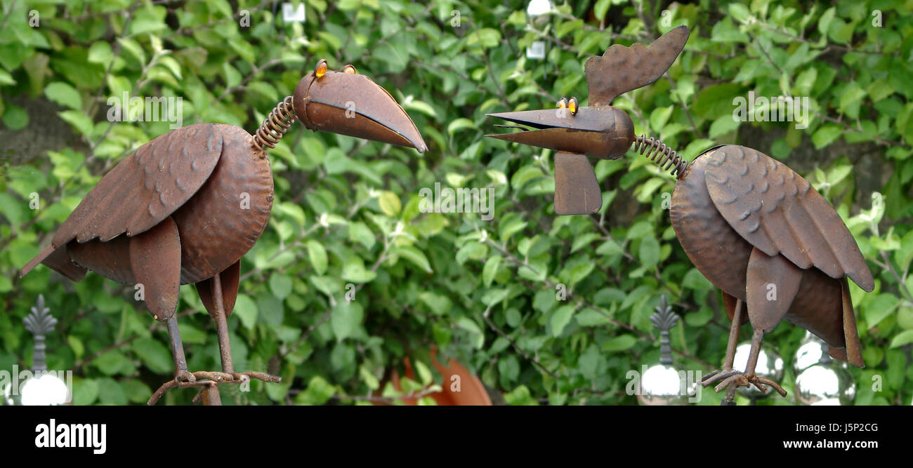 object work of art garden bird birds iron metal gardens couple pair ...