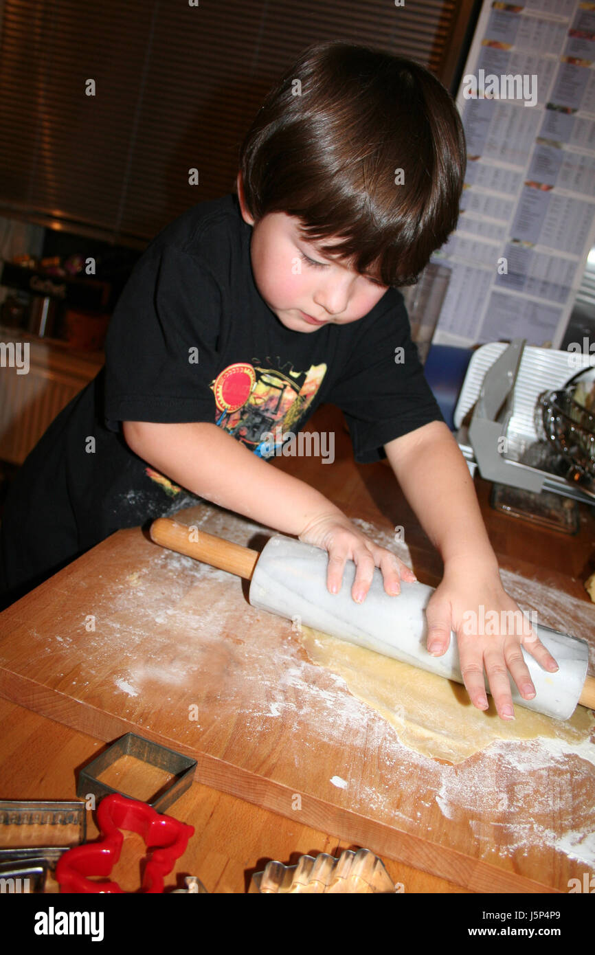 advent pastry learn kitchen cuisine prepare baker shelf biscuit ...