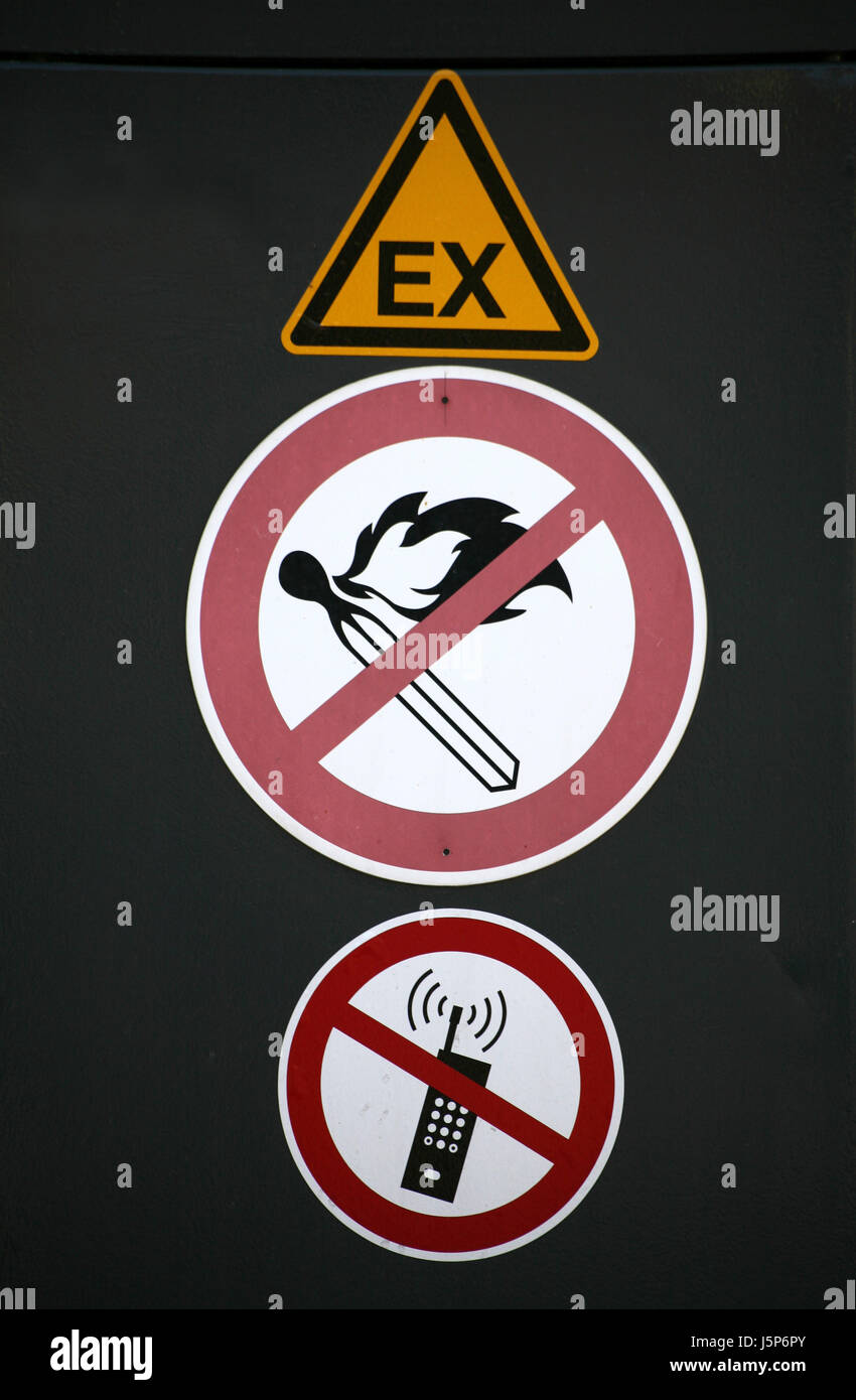 Handyverbot sign hi-res stock photography and images - Alamy