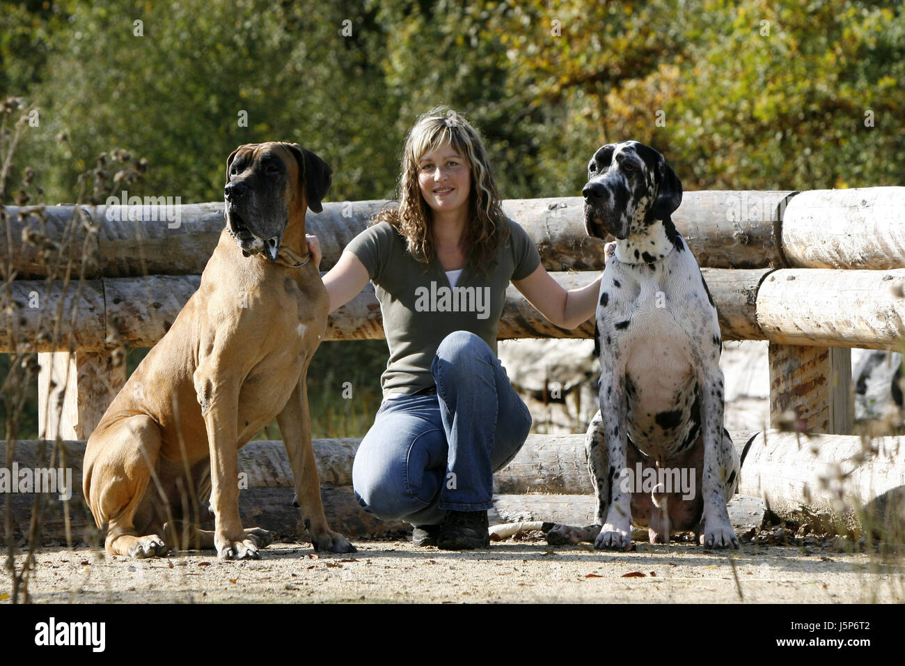 woman wait waiting laugh laughs laughing twit giggle smile smiling ...