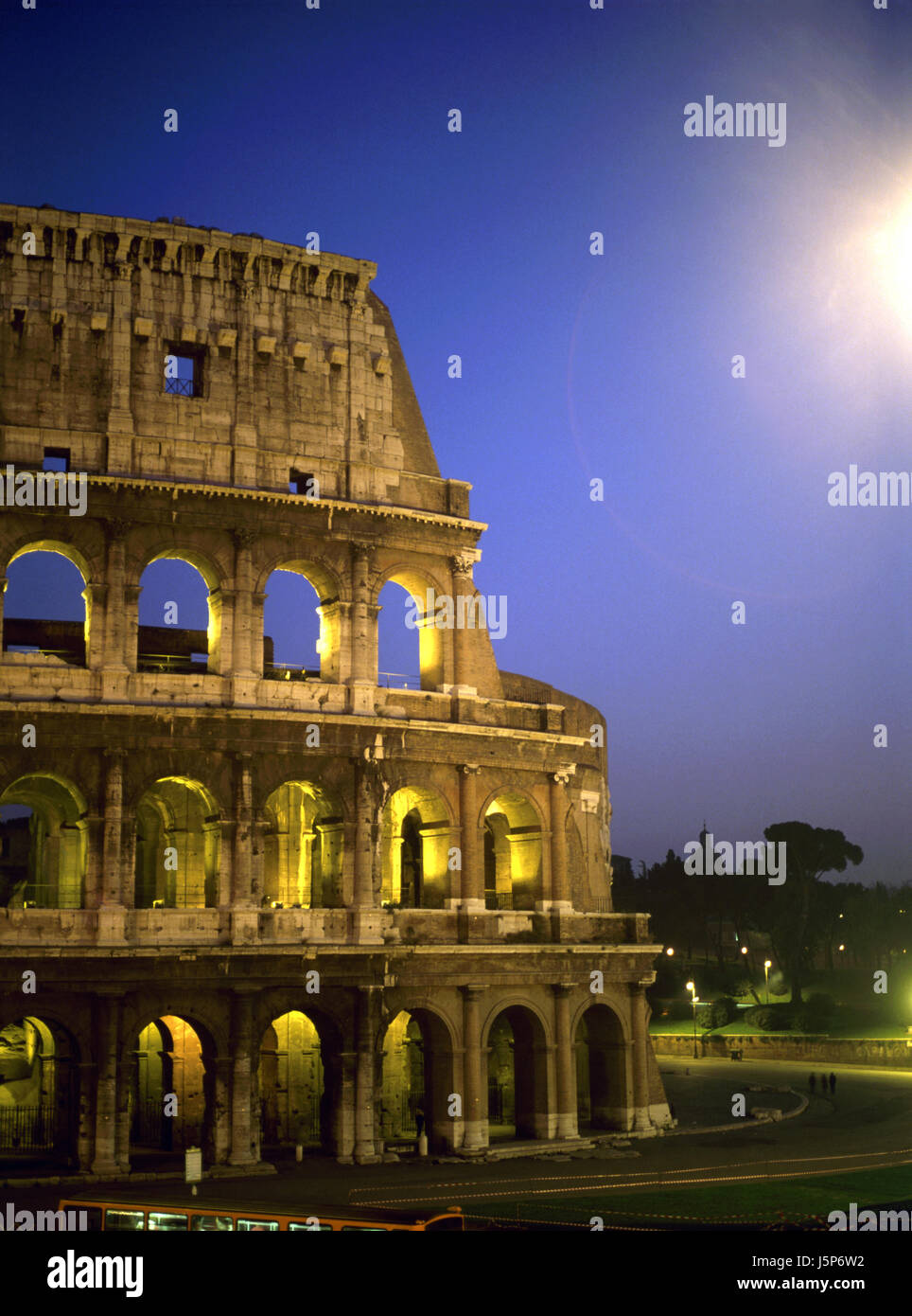 night nighttime Rome roma style of construction architecture ...
