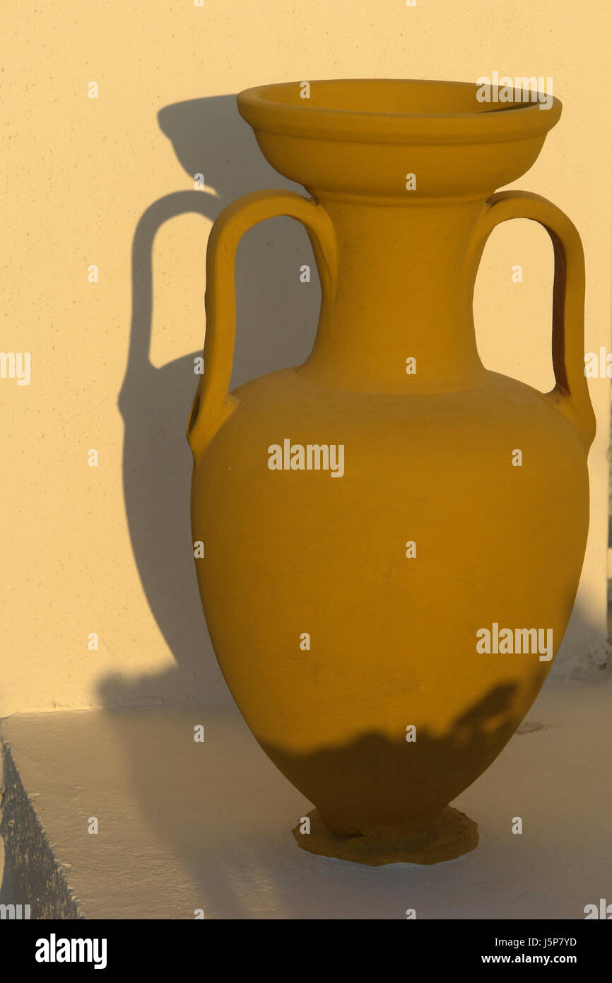 Greek amphora hi-res stock photography and images - Alamy