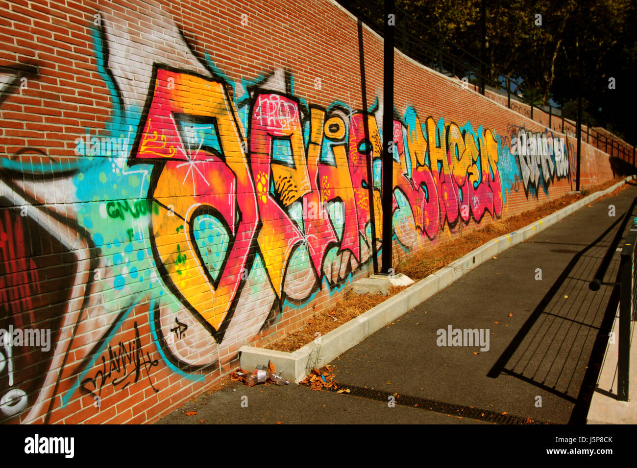 Tagging murals hi-res stock photography and images - Alamy