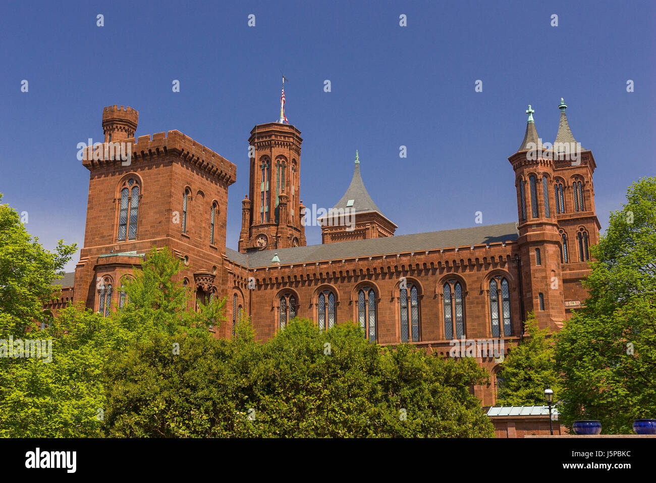 WASHINGTON, DC, USA - Smithsonian Institution Building, known as The ...