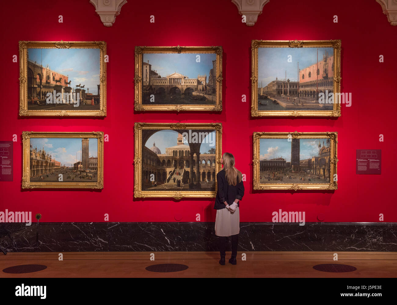 Buckingham palace side view hi-res stock photography and images - Alamy