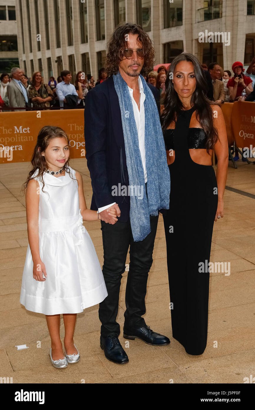 "chris cornell" 2014 hi-res stock photography and images - Alamy