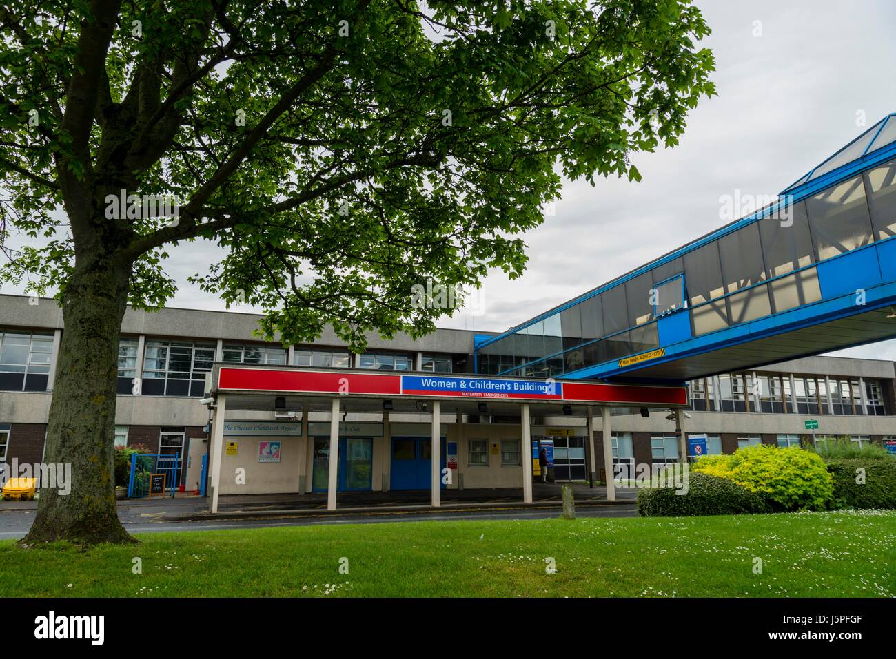 Countess of chester hospital hi-res stock photography and images - Alamy