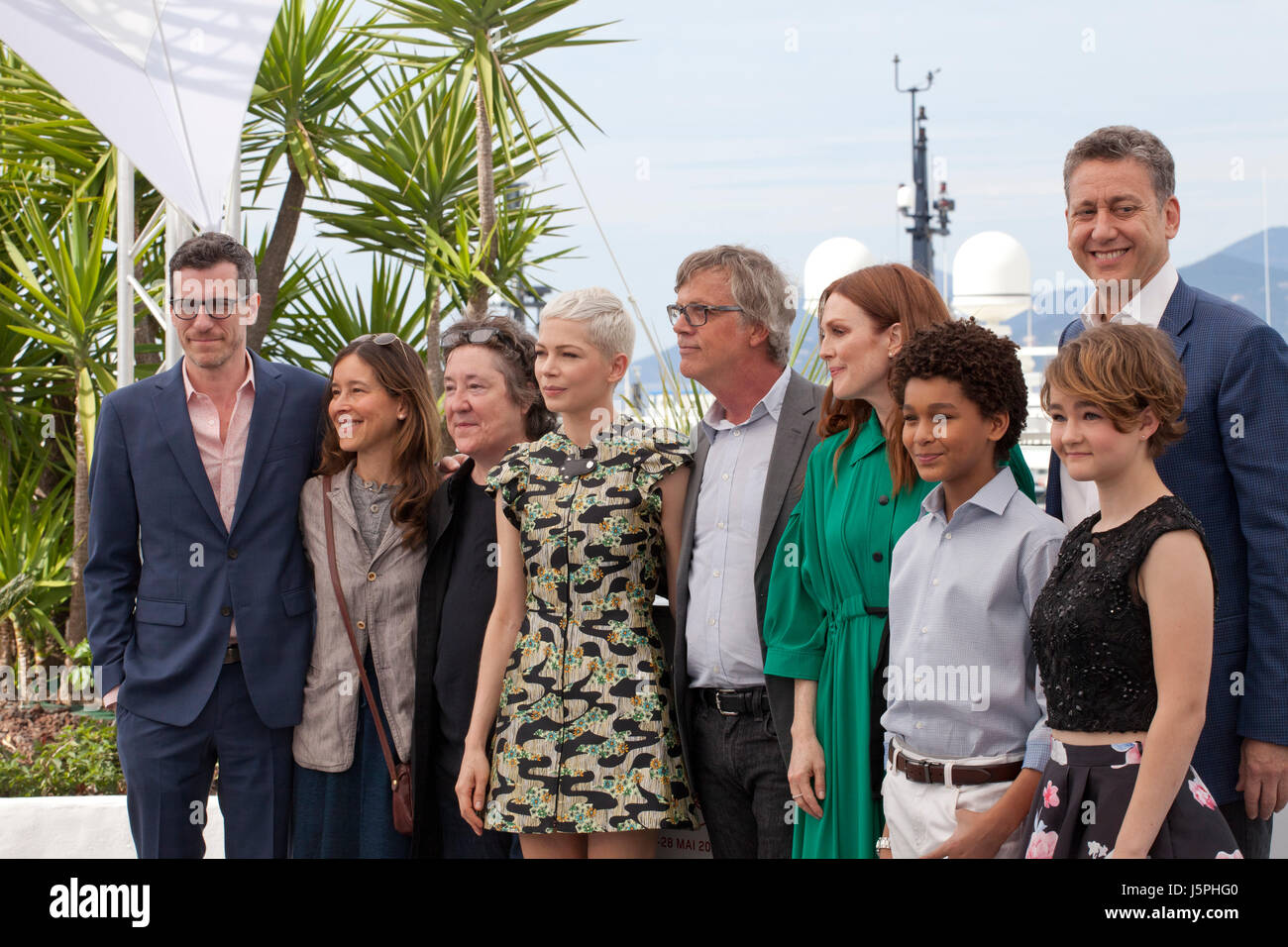 Cannes, France. 18th May, 2017. The cast at the Wonderstruck film photo ...