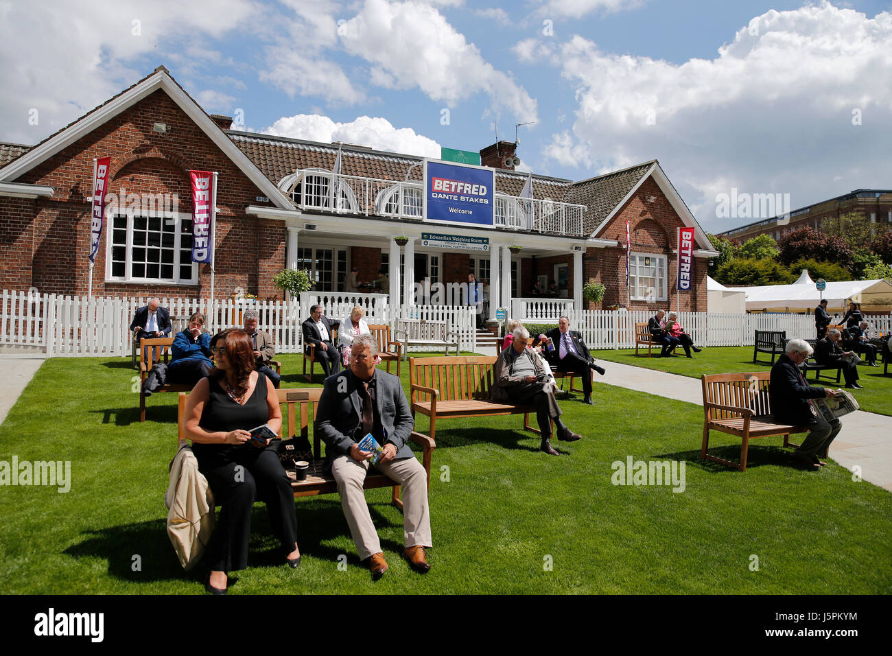 York, UK. 18th May, 2017. Edwardian Weighing Room Bar York Racecourse ...
