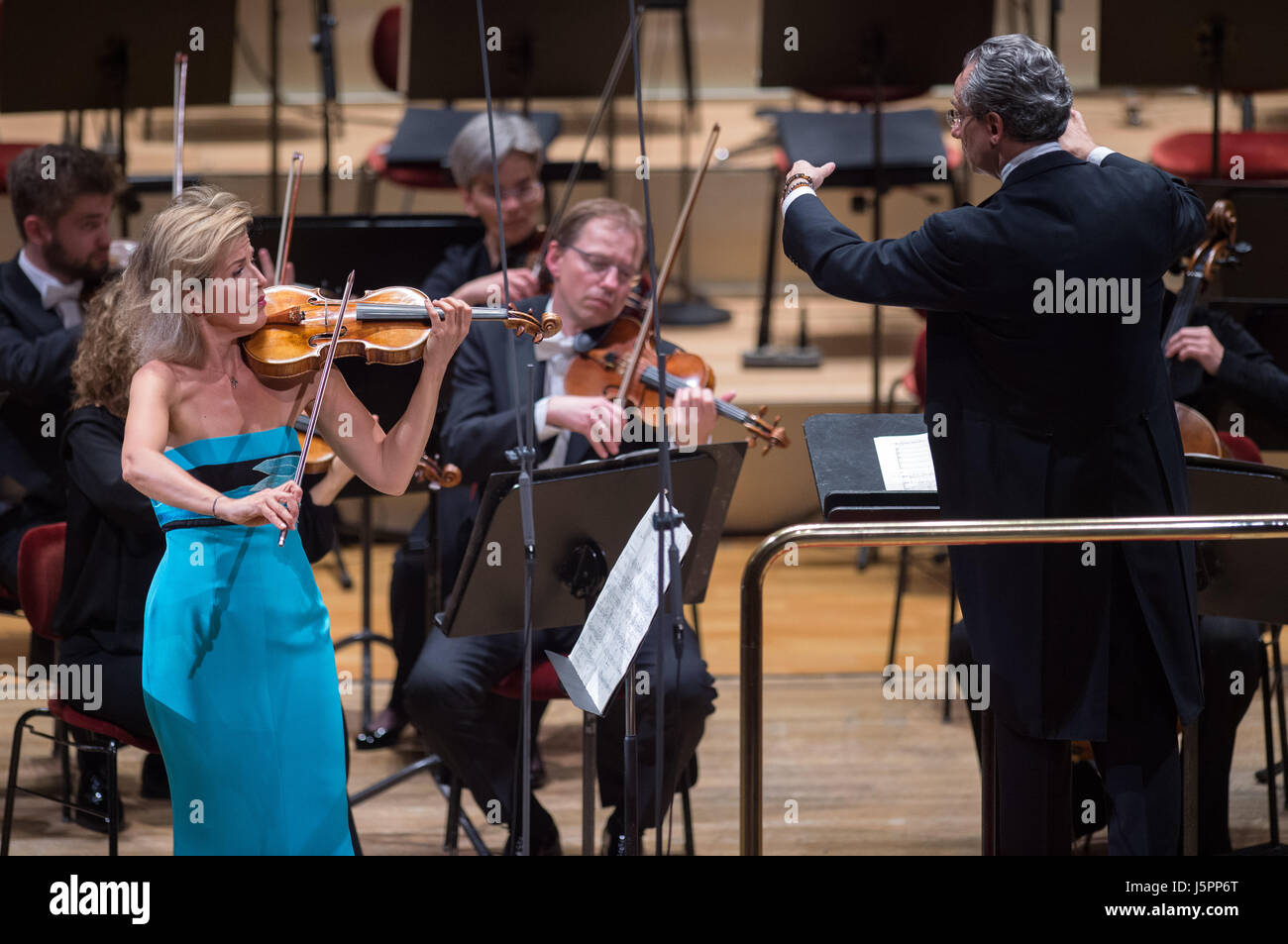Dresden, Germany. 18th May, 2017. German violinist Anne-Sophie Mutter ...