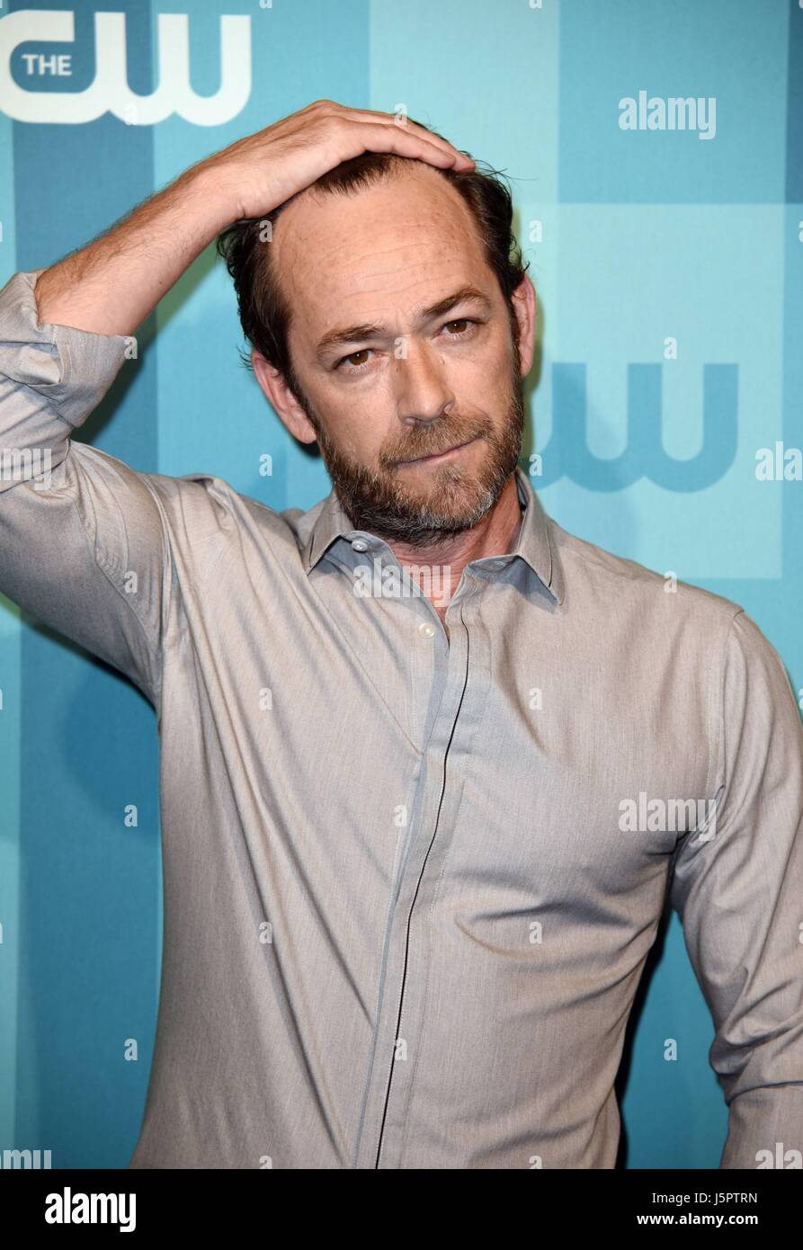 New York, NY, USA. 18th May, 2017. Luke Perry at arrivals for The CW ...