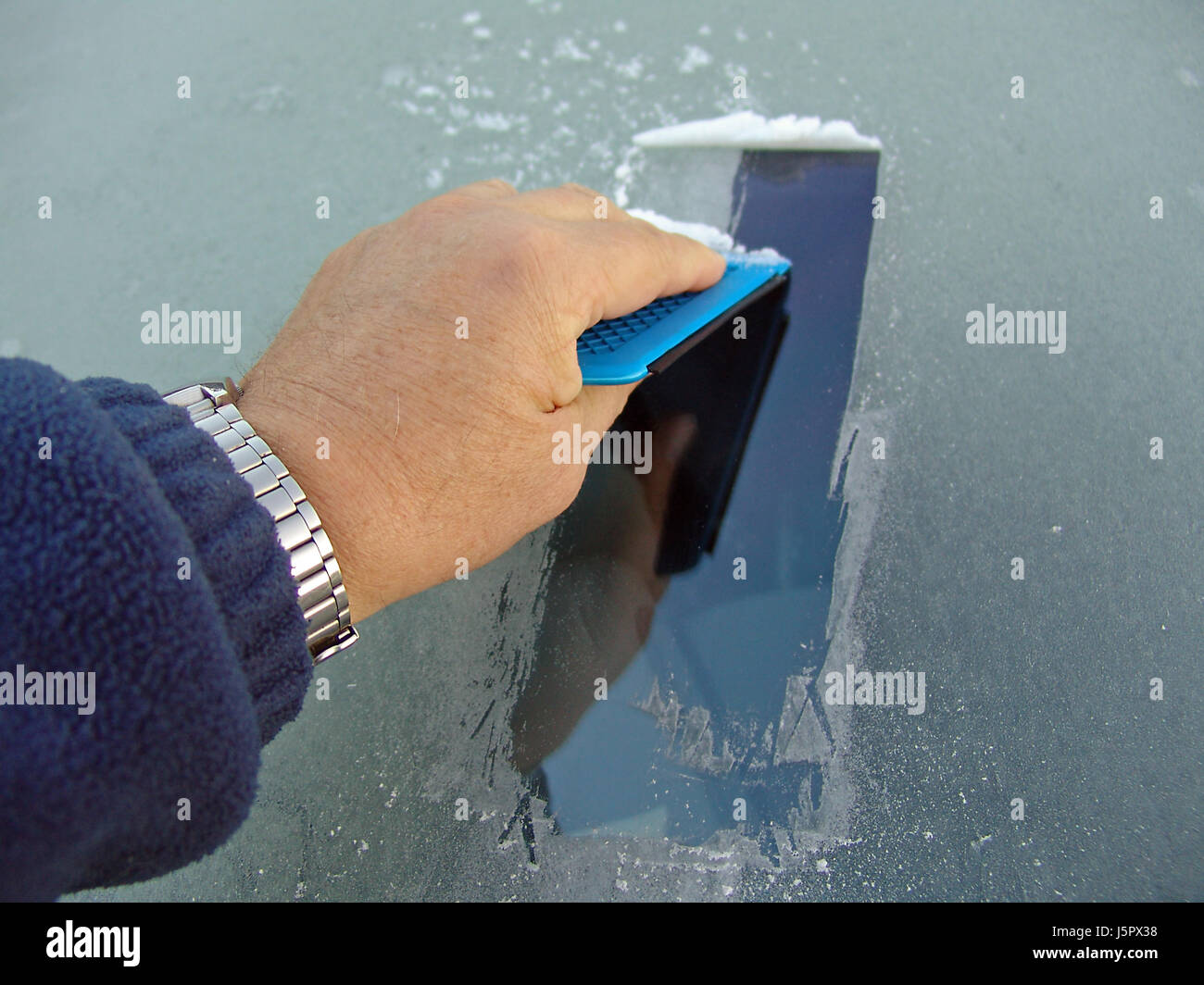 Autoscheibe hi-res stock photography and images - Alamy