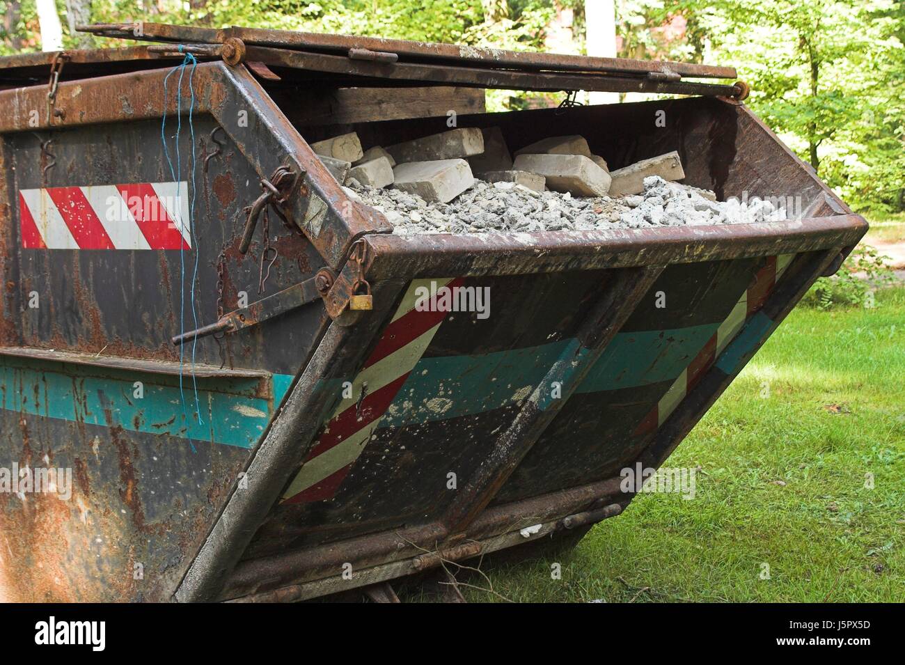 stone debris container trailer box renovation rubbish sweepings ...