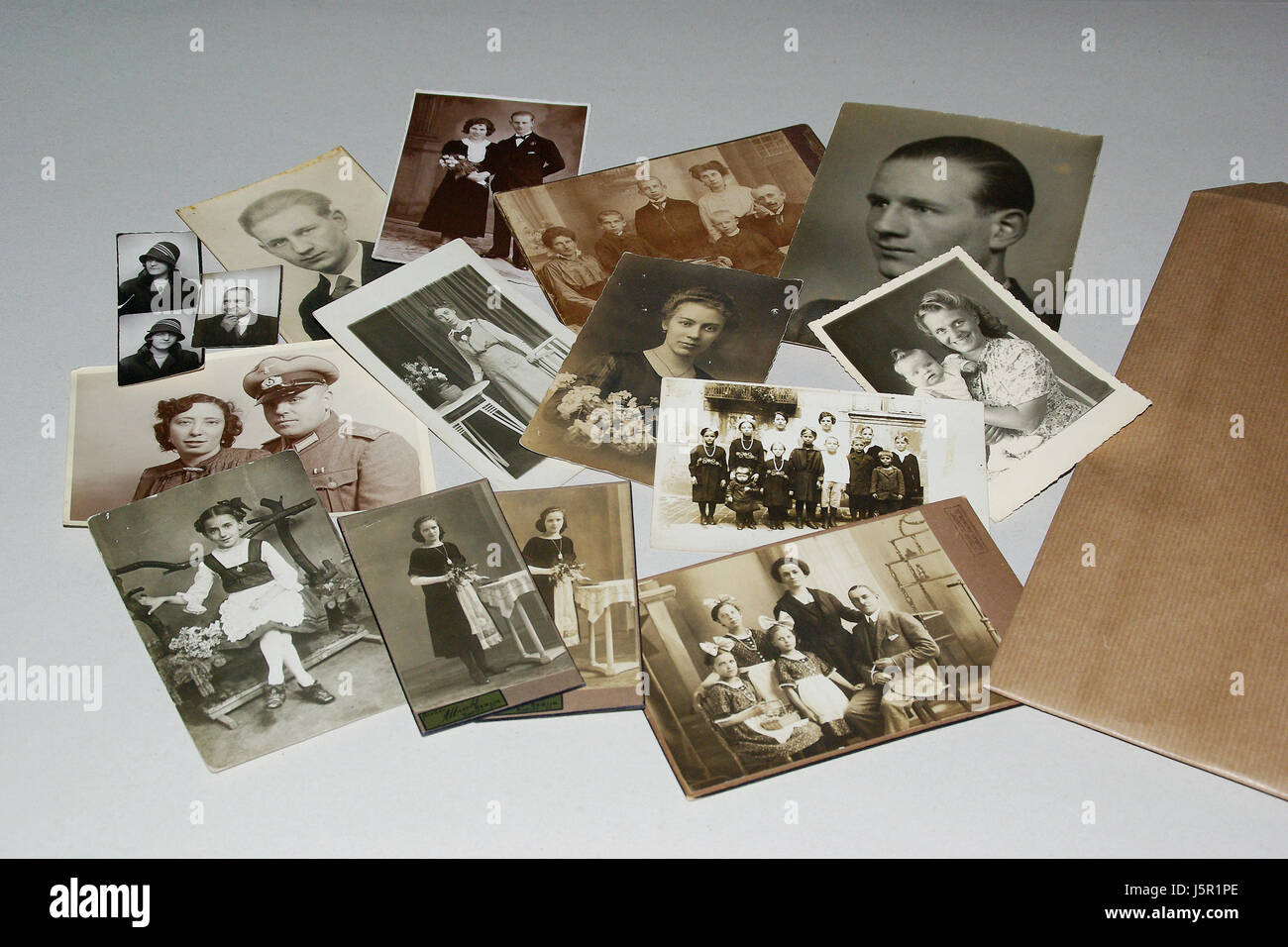 Old photos hi-res stock photography and images - Alamy