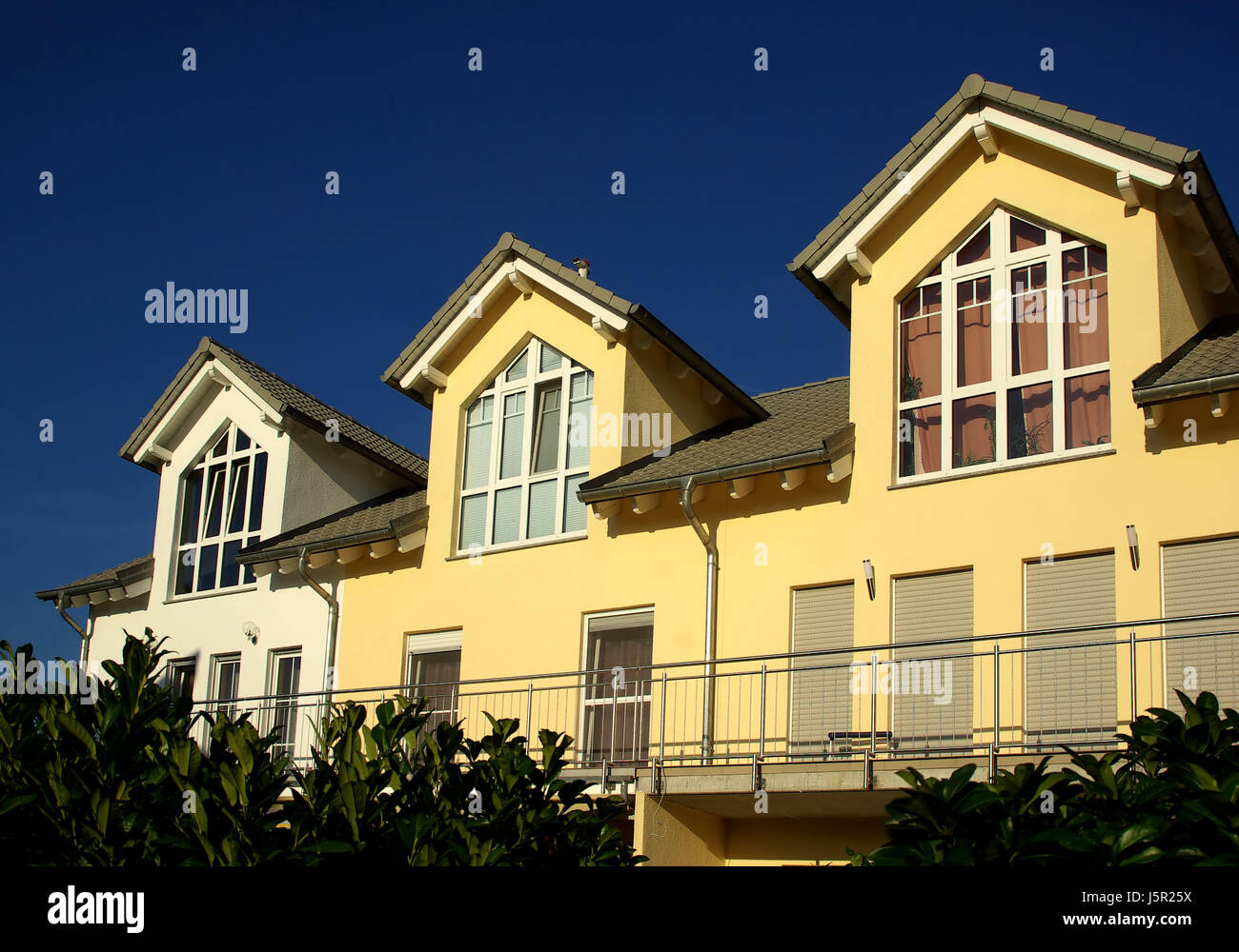 house building build houses home dwelling house residential building ...