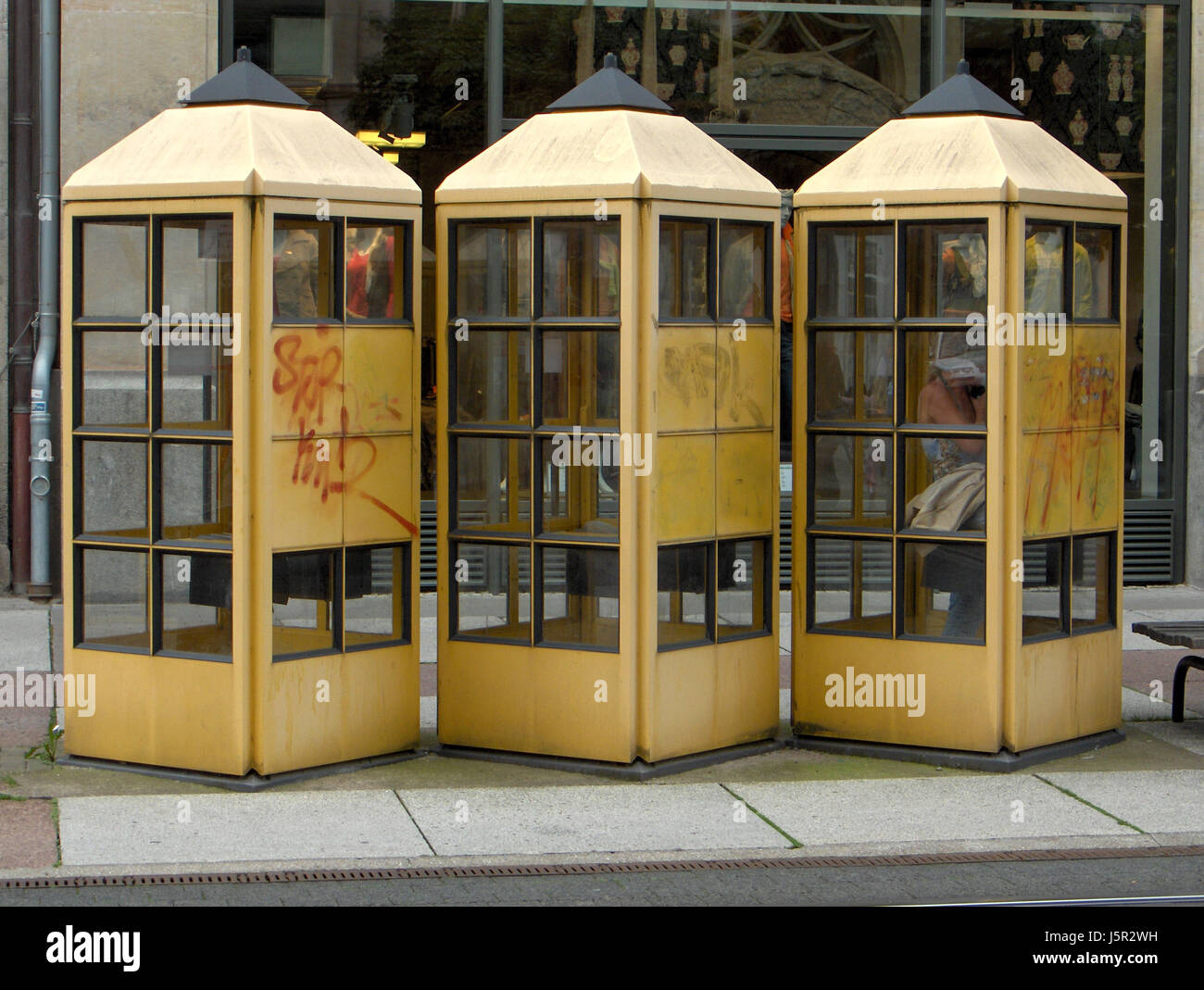 telephone box phonebooth telephone kiosk telephone booth telephone ...