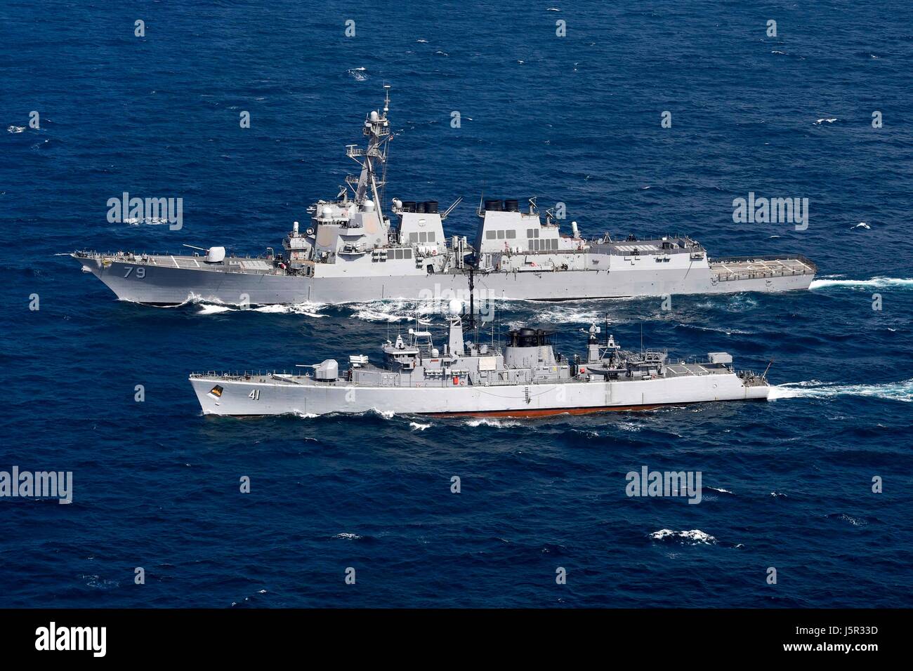 The USN Arleigh Burke-class guided-missile destroyer USS Oscar Austin ...