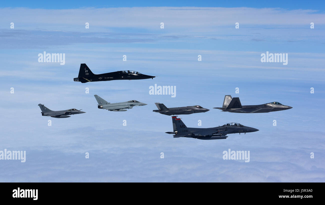 Planes Joint High Resolution Stock Photography and Images - Alamy