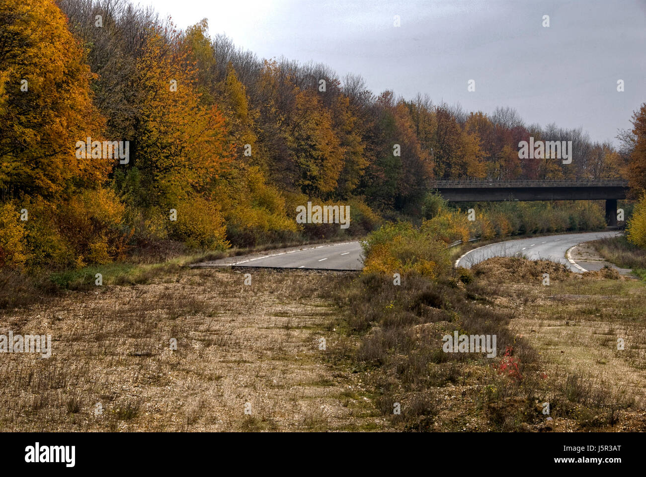 build traffic transportation bridge concrete ailing track end motorway ...