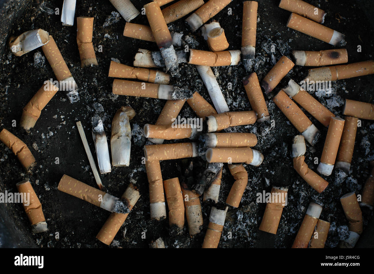 cigarette danger health insalubrious death industry ash ashtray tobacco ...