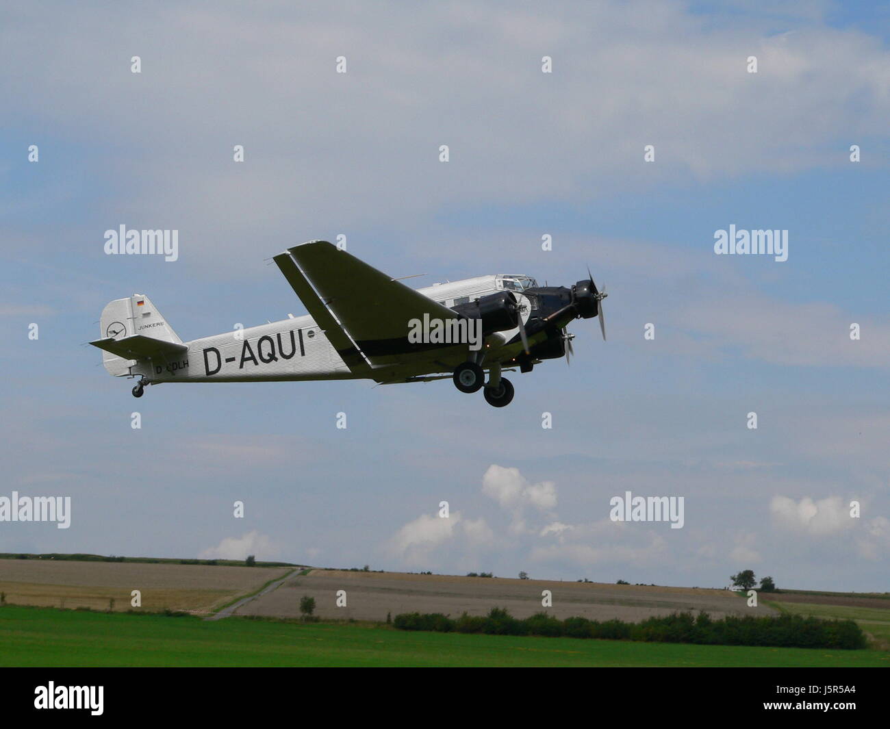 Old propeller aircraft of lufthansa hi-res stock photography and images ...