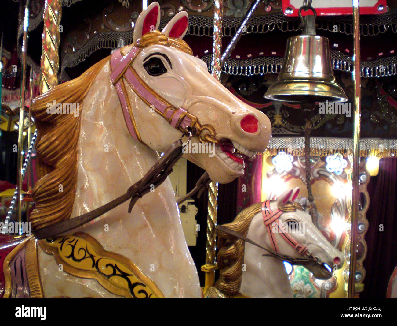 Carousel horse head hi-res stock photography and images - Alamy