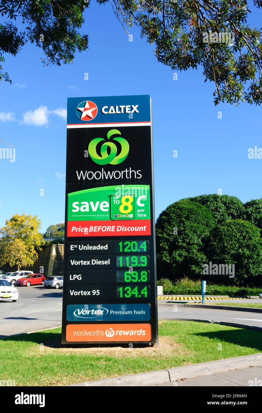 Woolworths petrol station hi-res stock photography and images - Alamy