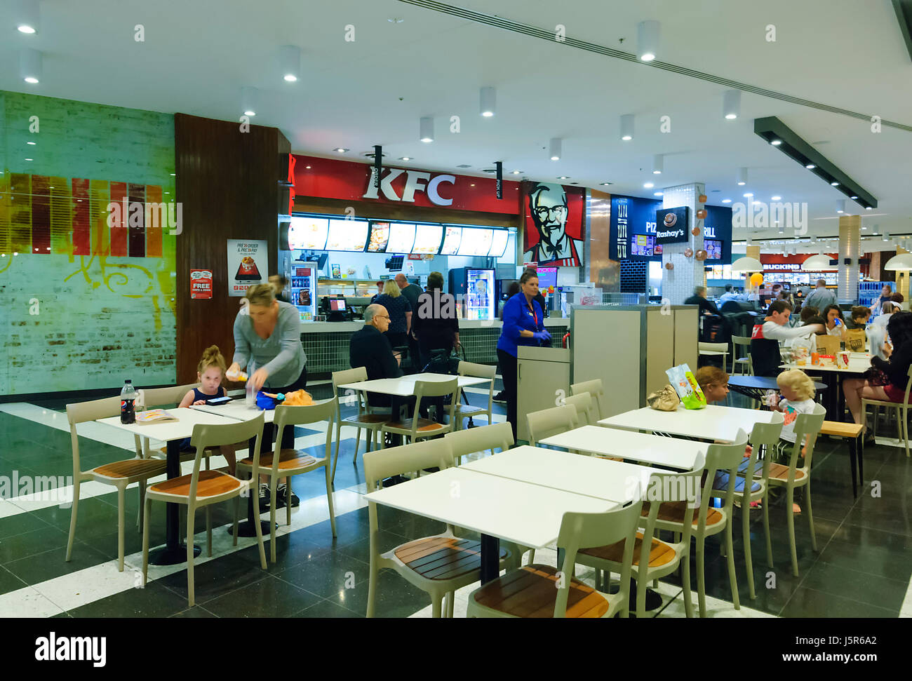 Kfc outlet hi-res stock photography and images - Alamy