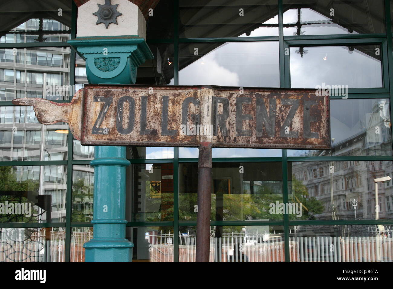 Border sample hi-res stock photography and images - Alamy