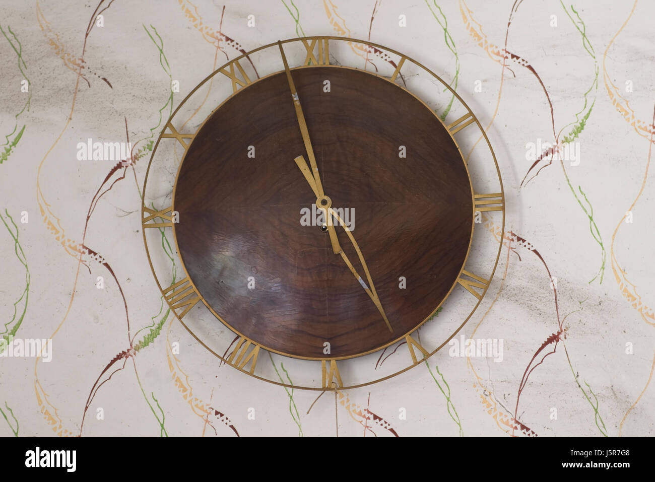 wood brown brownish brunette clock old-fashioned worn outdated ...