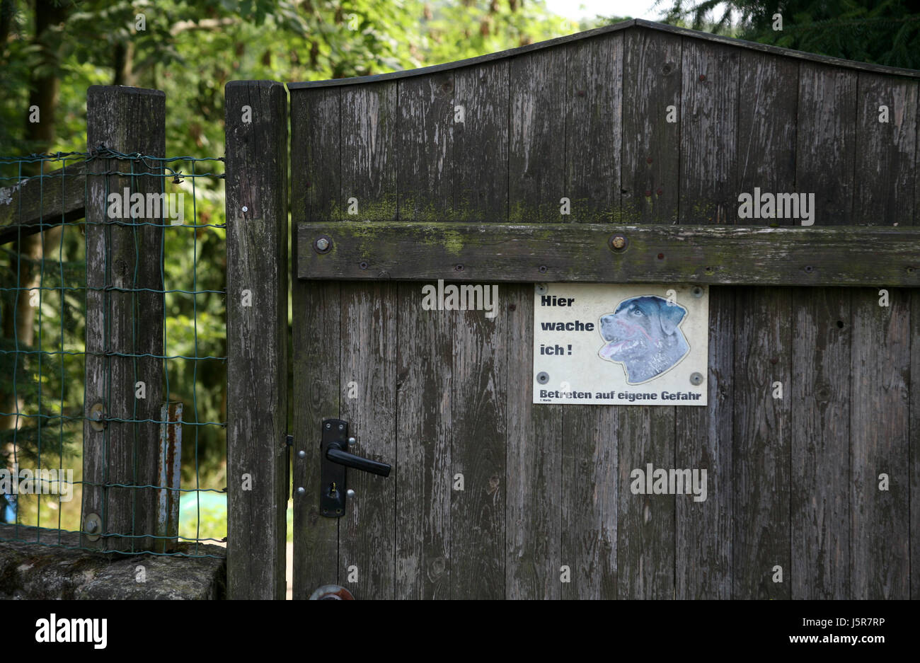 sign signal danger goal passage gate archgway gantry entrance door ...