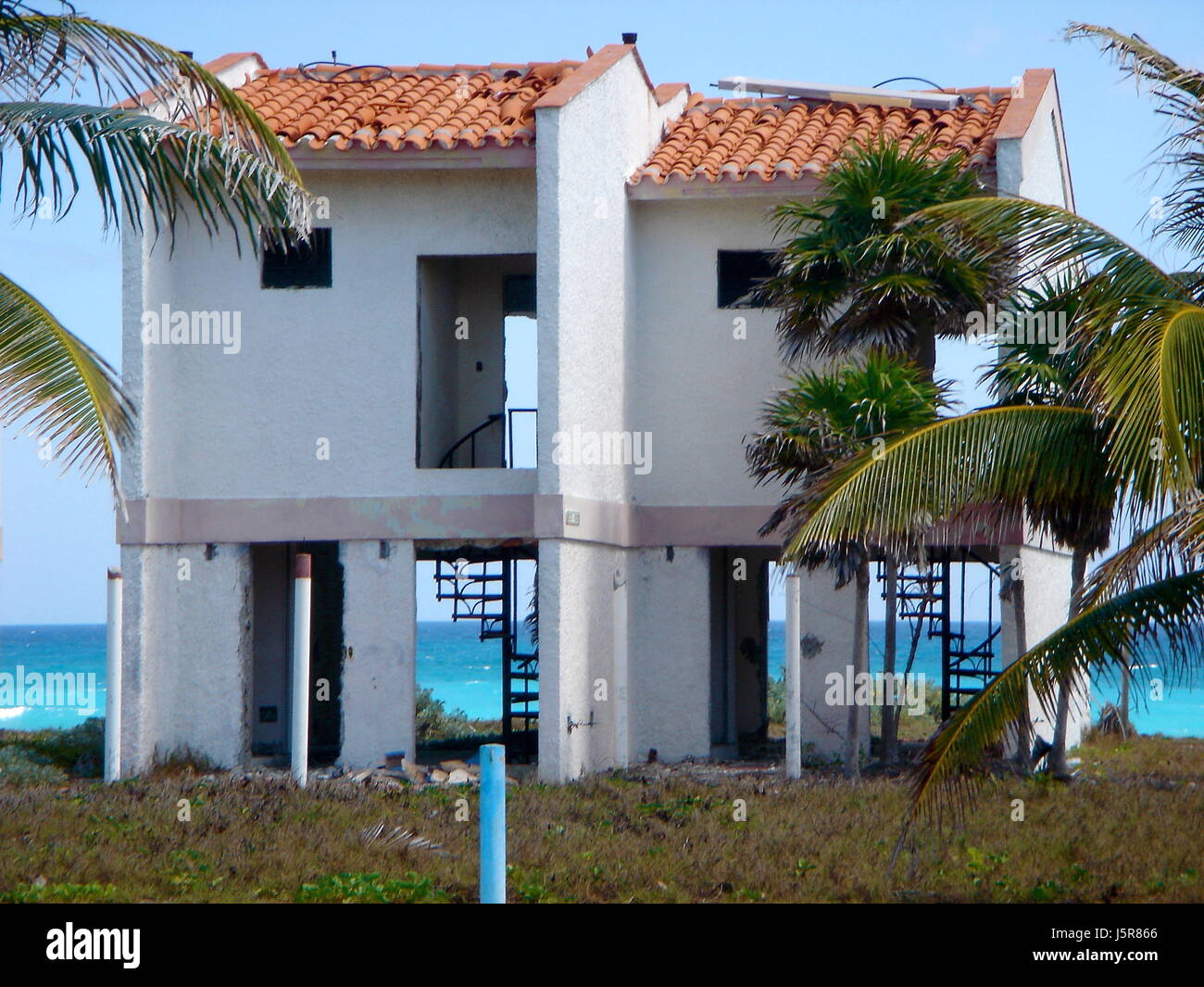 house building heaven paradise coast victim destruction cuba natural ...