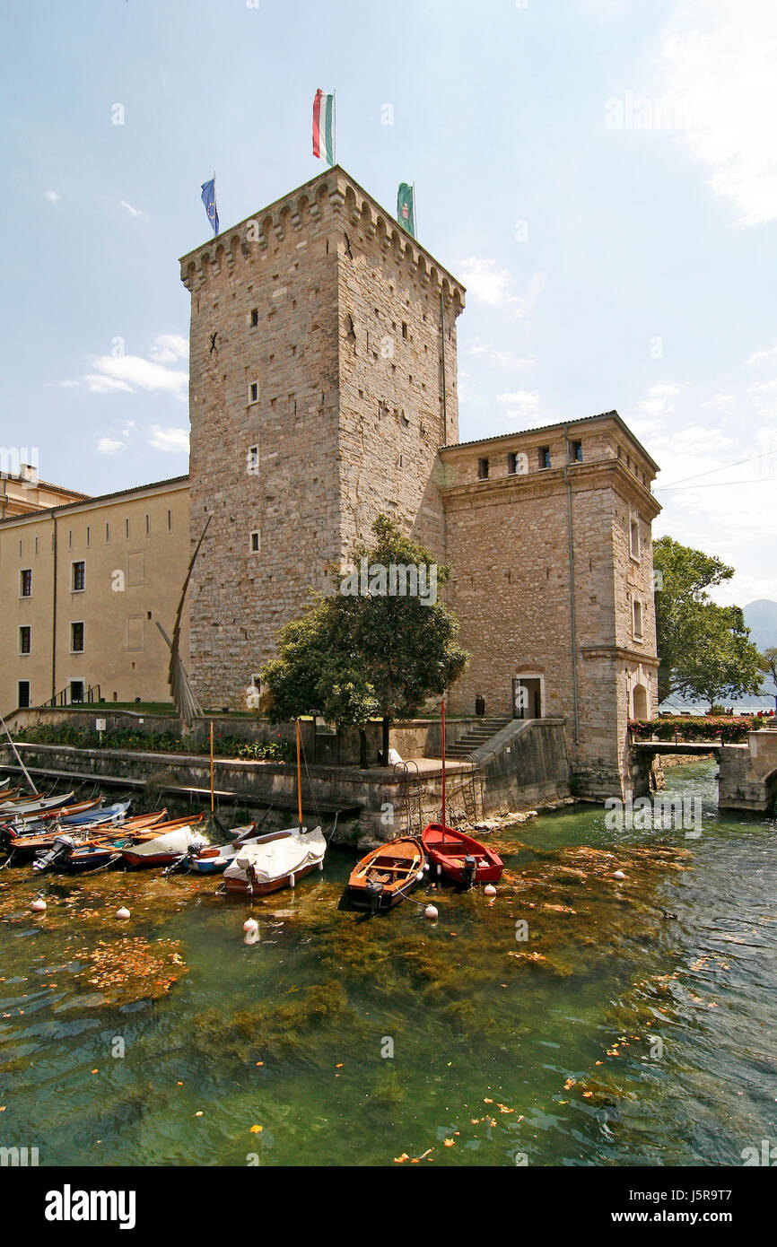 gardasee castle italy chateau riva del garda rocca di riva trentino ...
