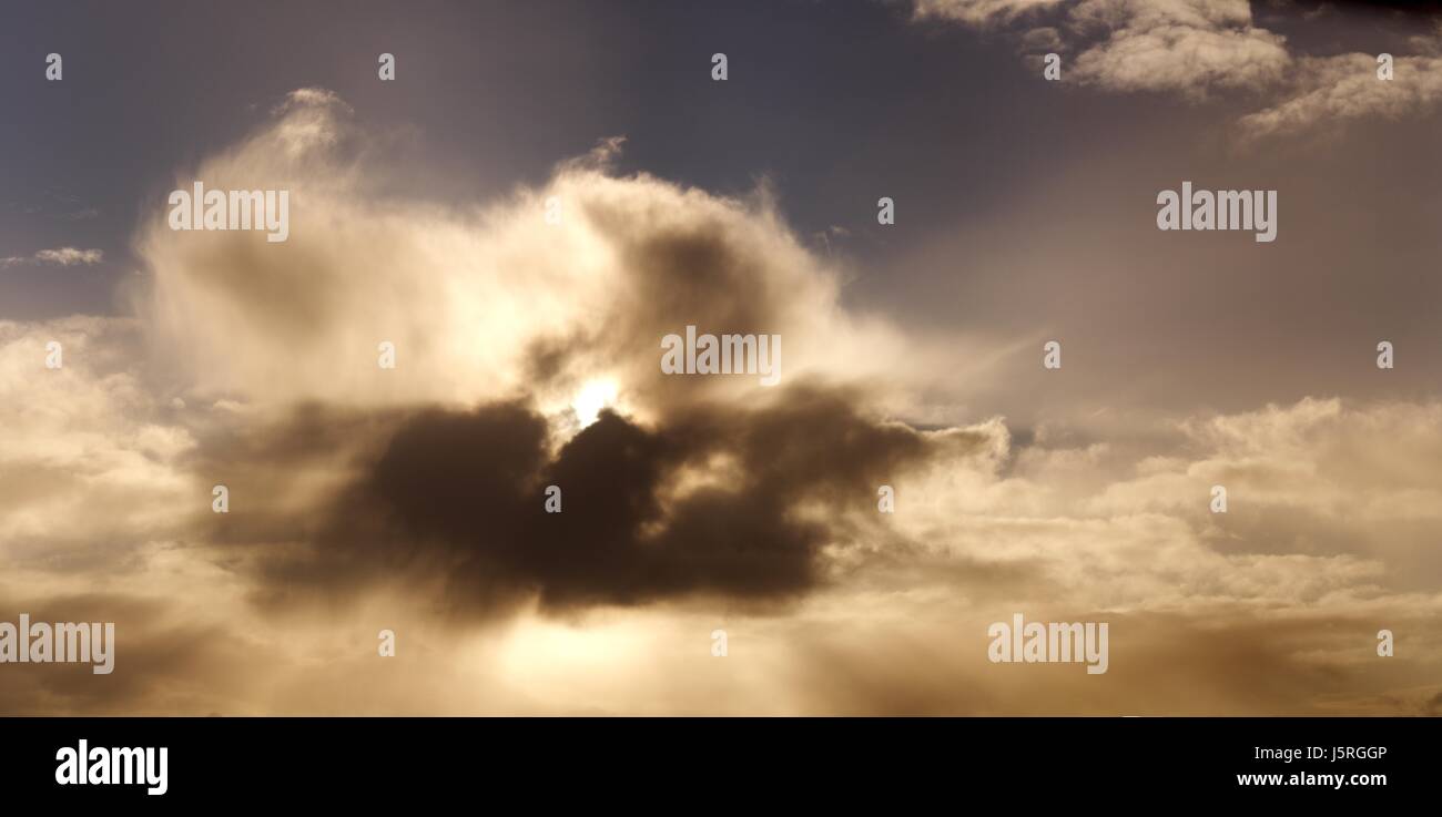 Apocalypse sky hi-res stock photography and images - Alamy