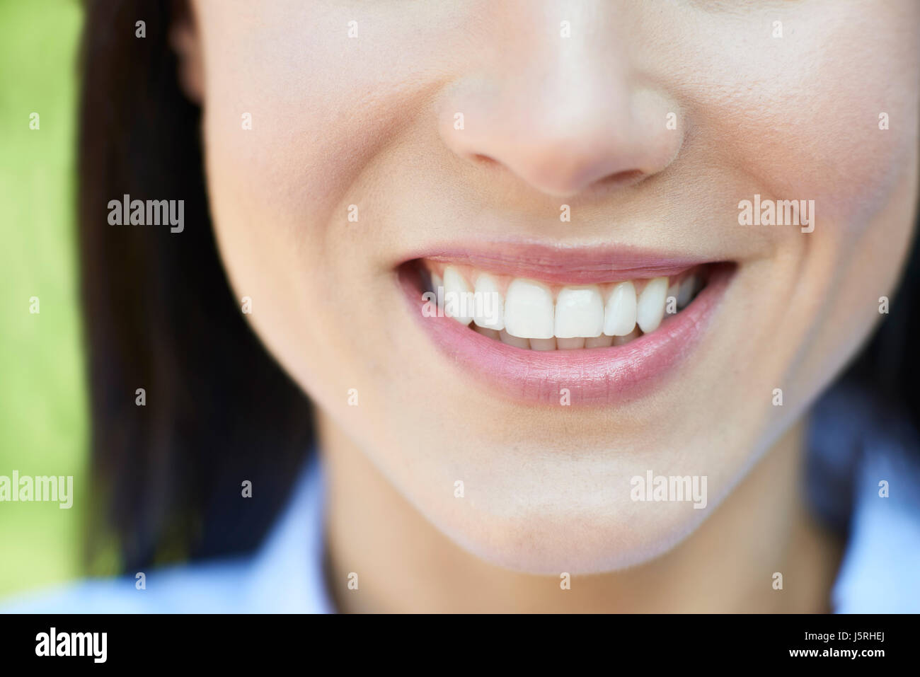 Perfect teeth hi-res stock photography and images - Alamy