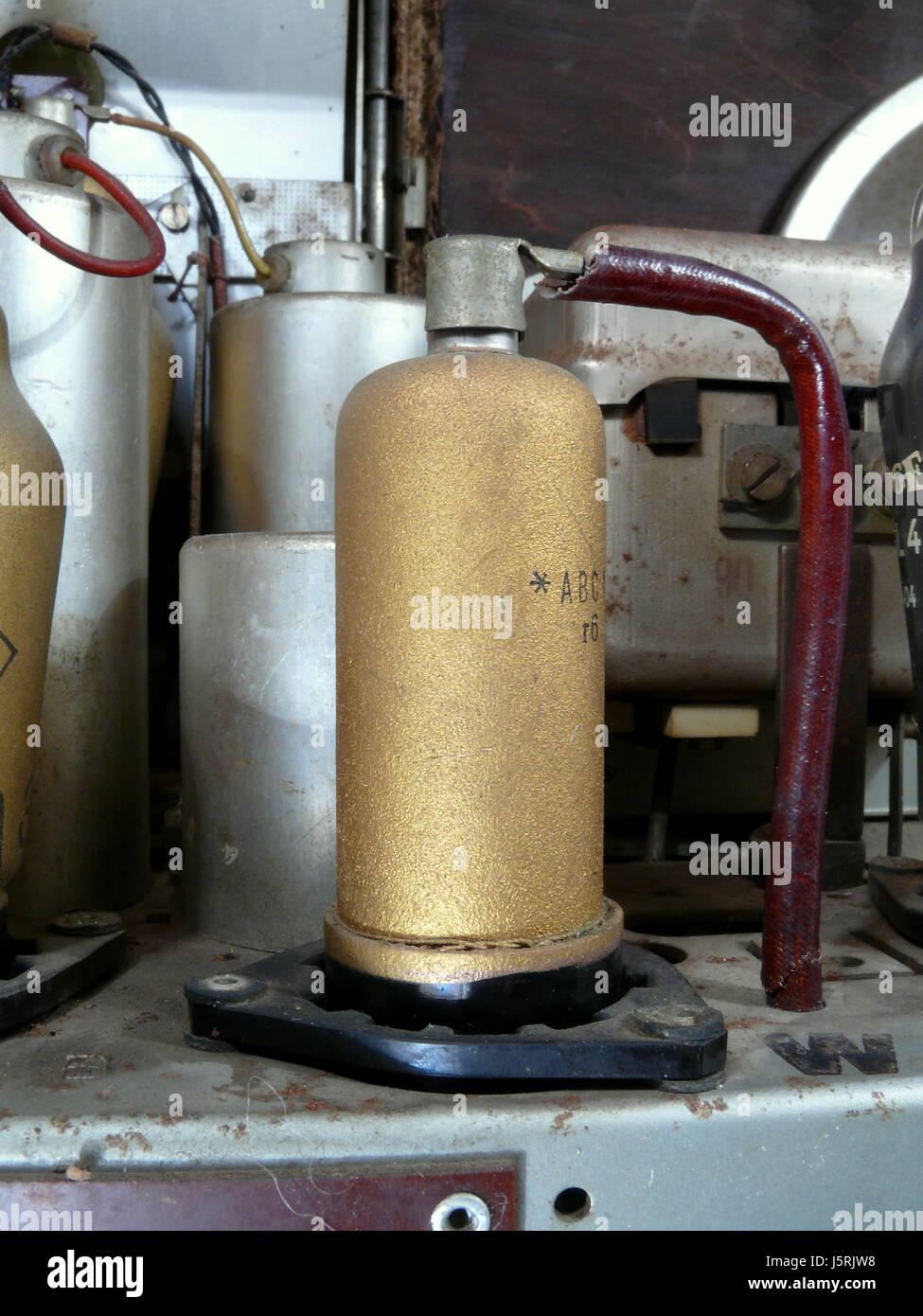 Inside a valve radio hi-res stock photography and images - Alamy