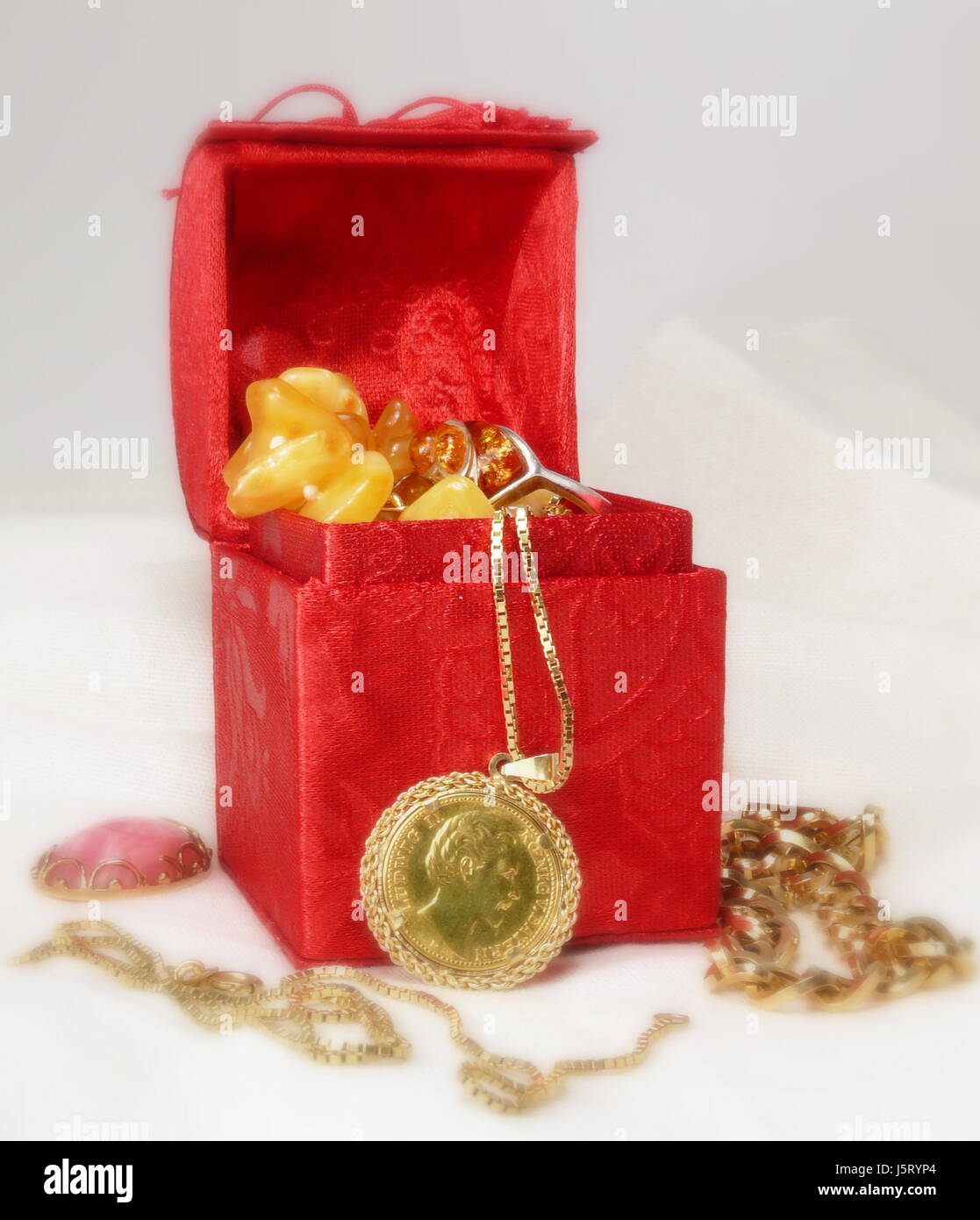 woman lady jewelry jewellery silver chain valuable festive box jewel ...