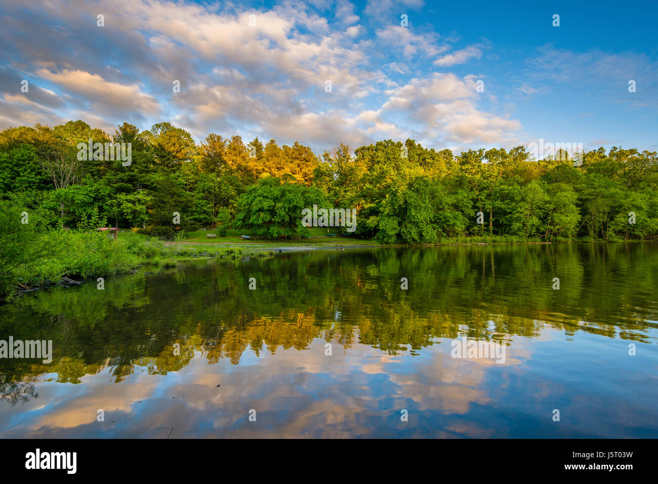 Lake Needwood at sunset, at Upper Rock Creek Park in Derwood, Maryland ...