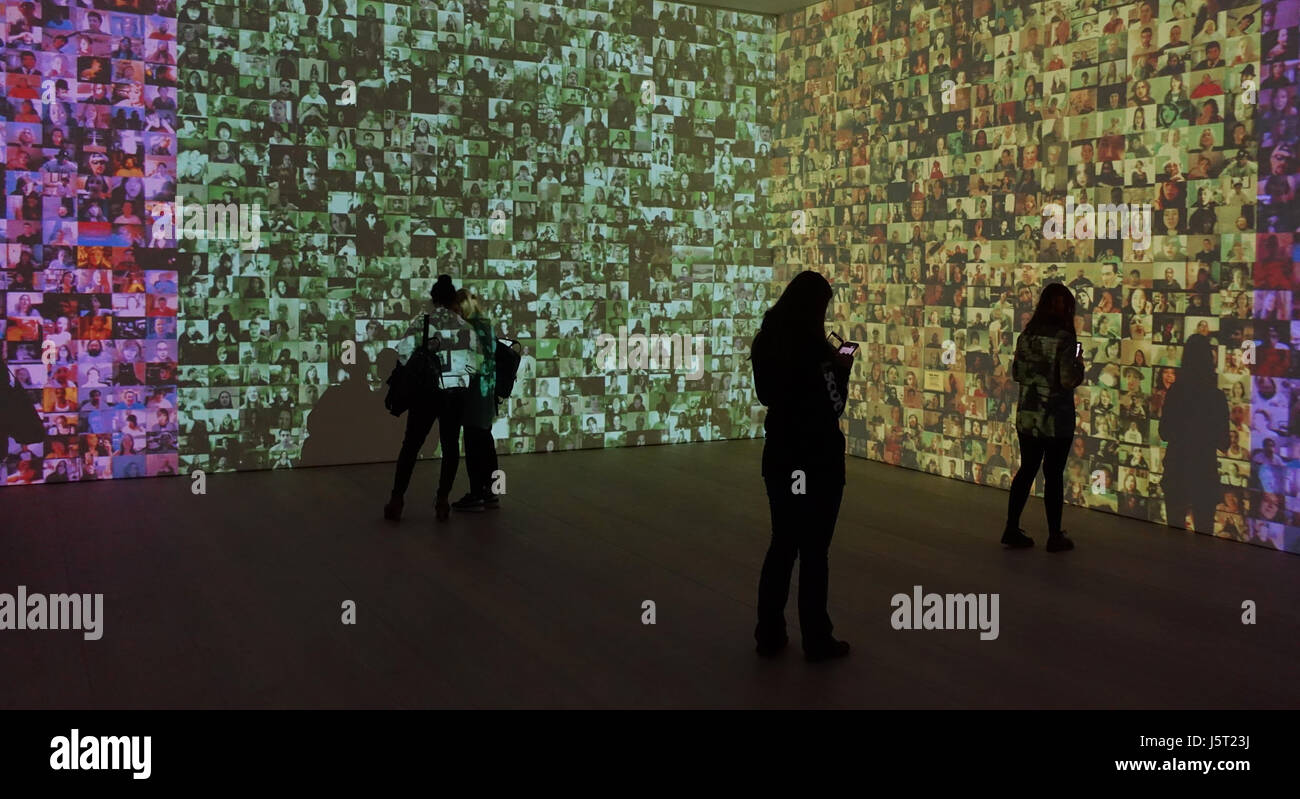 Saatchi gallery london hi-res stock photography and images - Alamy