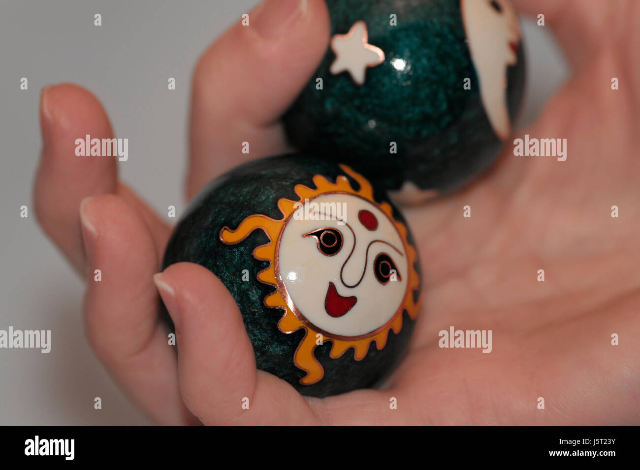 Sound massage gong hi-res stock photography and images - Alamy