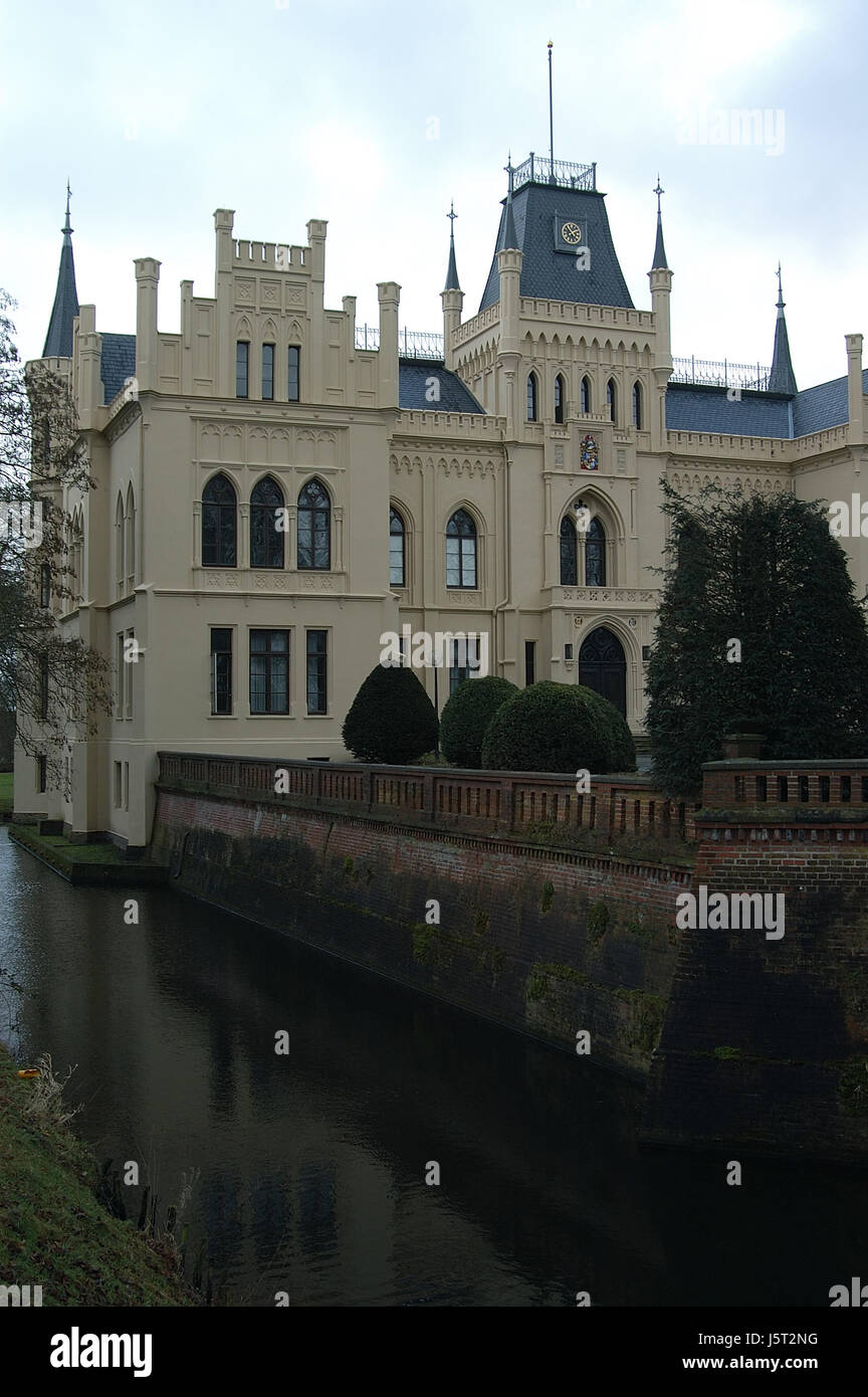 bridge ditch empty chateau castle waters park bridge parkway gothically ...