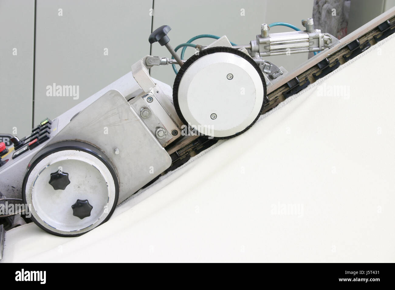 Tenter hi-res stock photography and images - Alamy