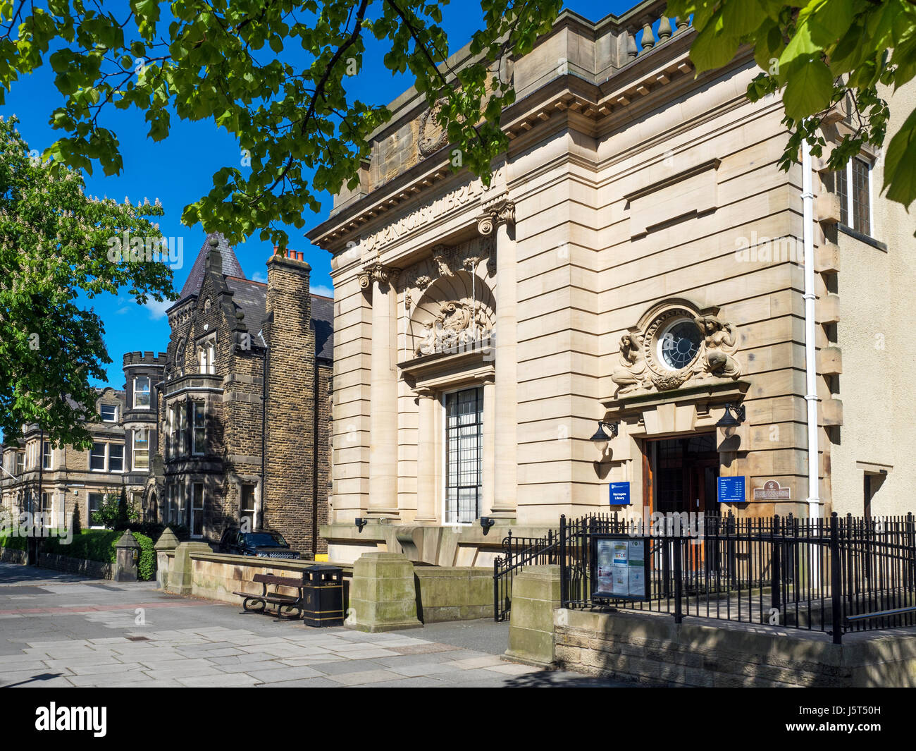 Harrogate public library hi-res stock photography and images - Alamy