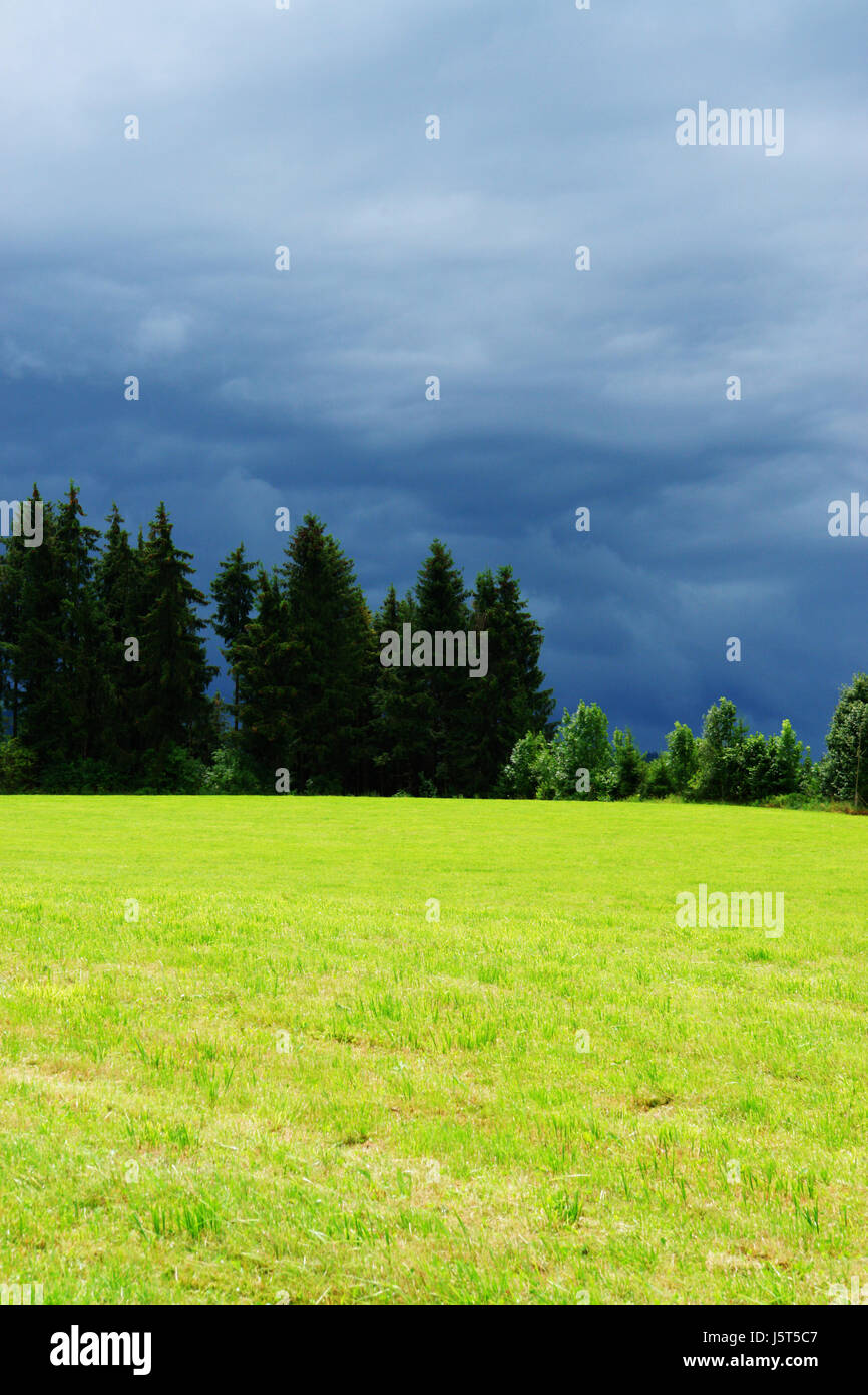 Gathering storm hi-res stock photography and images - Alamy